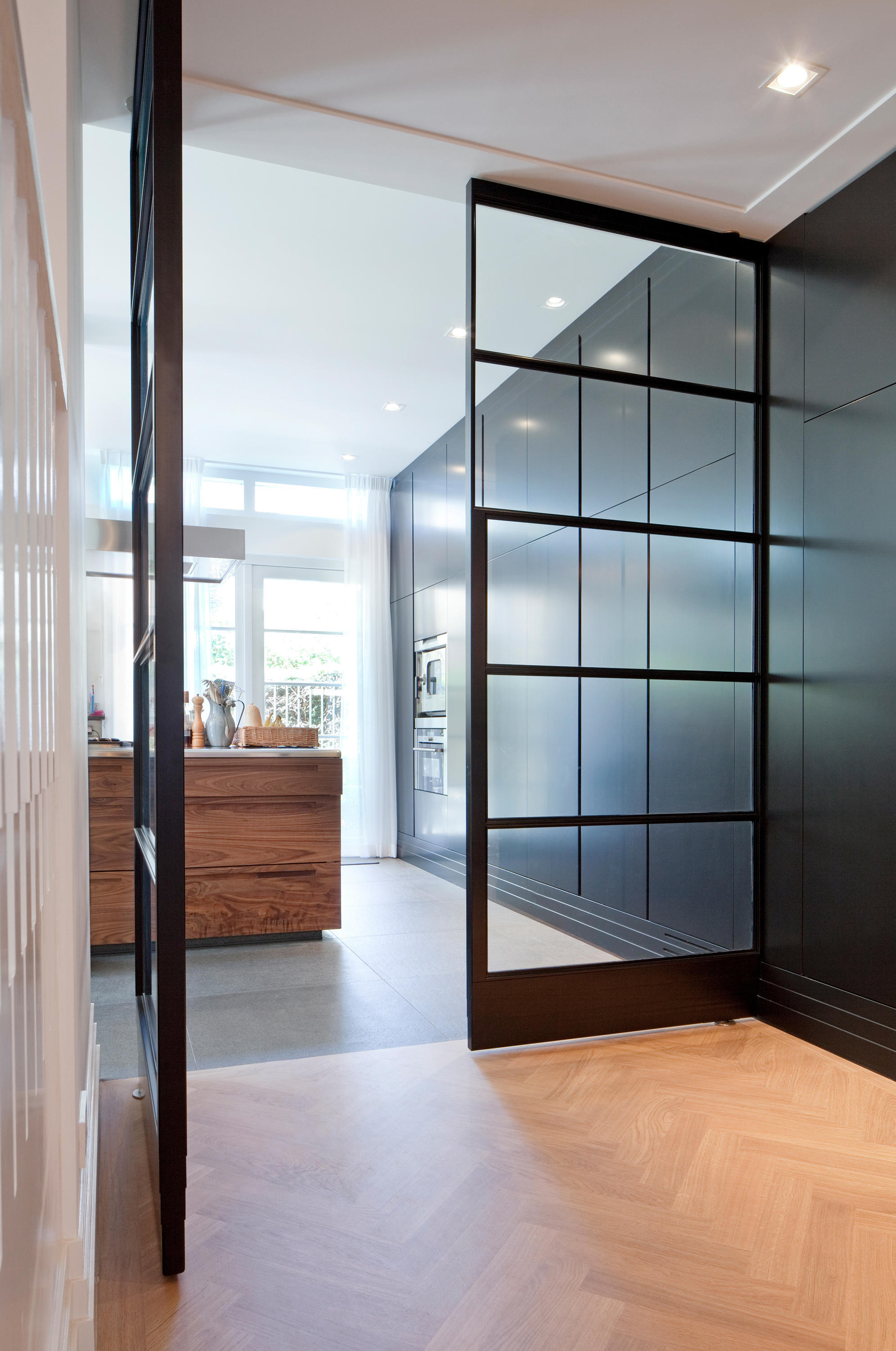 Gallery of Functional and Creative Ways to Integrate Interior Pivot ...