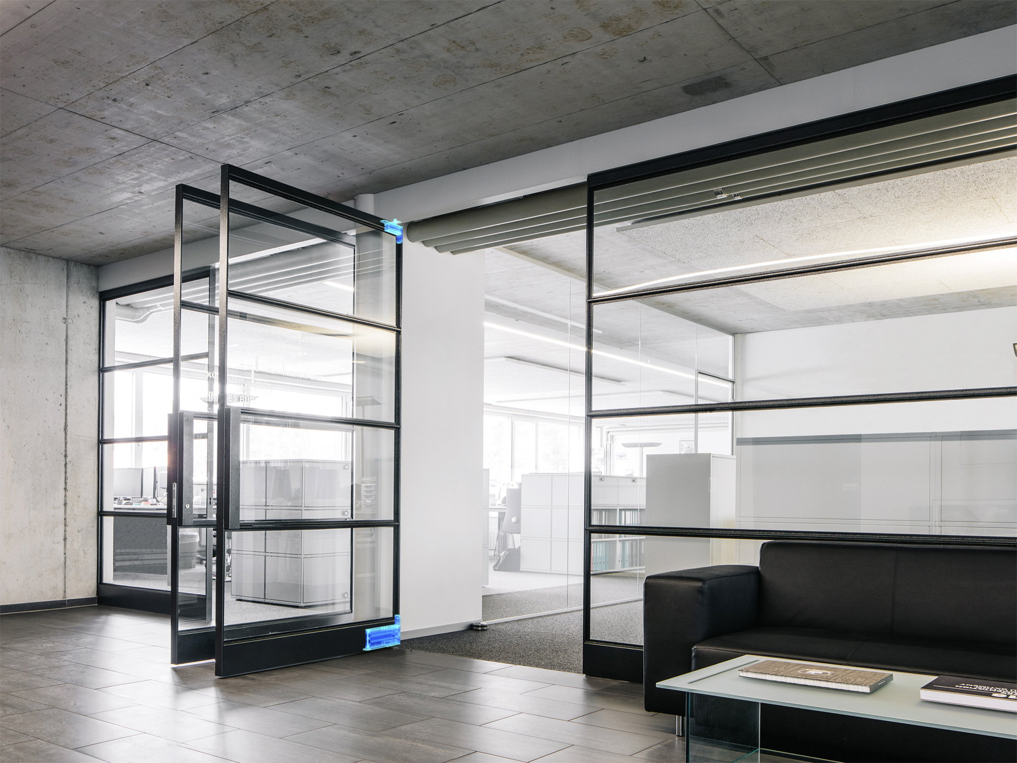 Gallery of Functional and Creative Ways to Integrate Interior Pivot ...