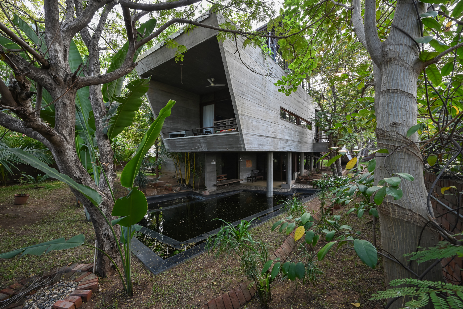 Gallery of Natural Pools: Small Ecosystems for Leisure - 5