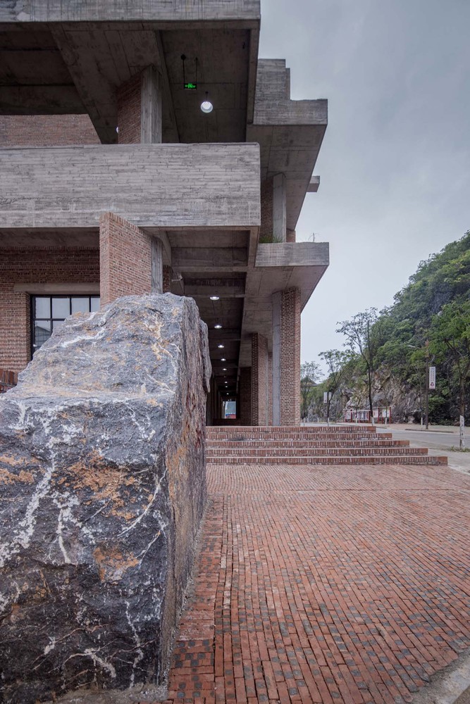 Gallery of Cultural Service Center and Local Workshops of Ruyi Village ...