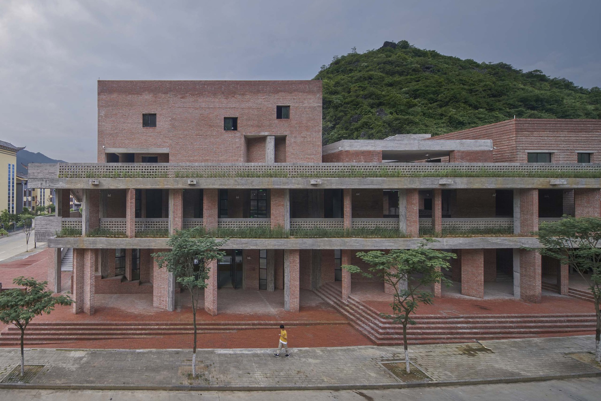 Gallery of Cultural Service Center and Local Workshops of Ruyi Village ...