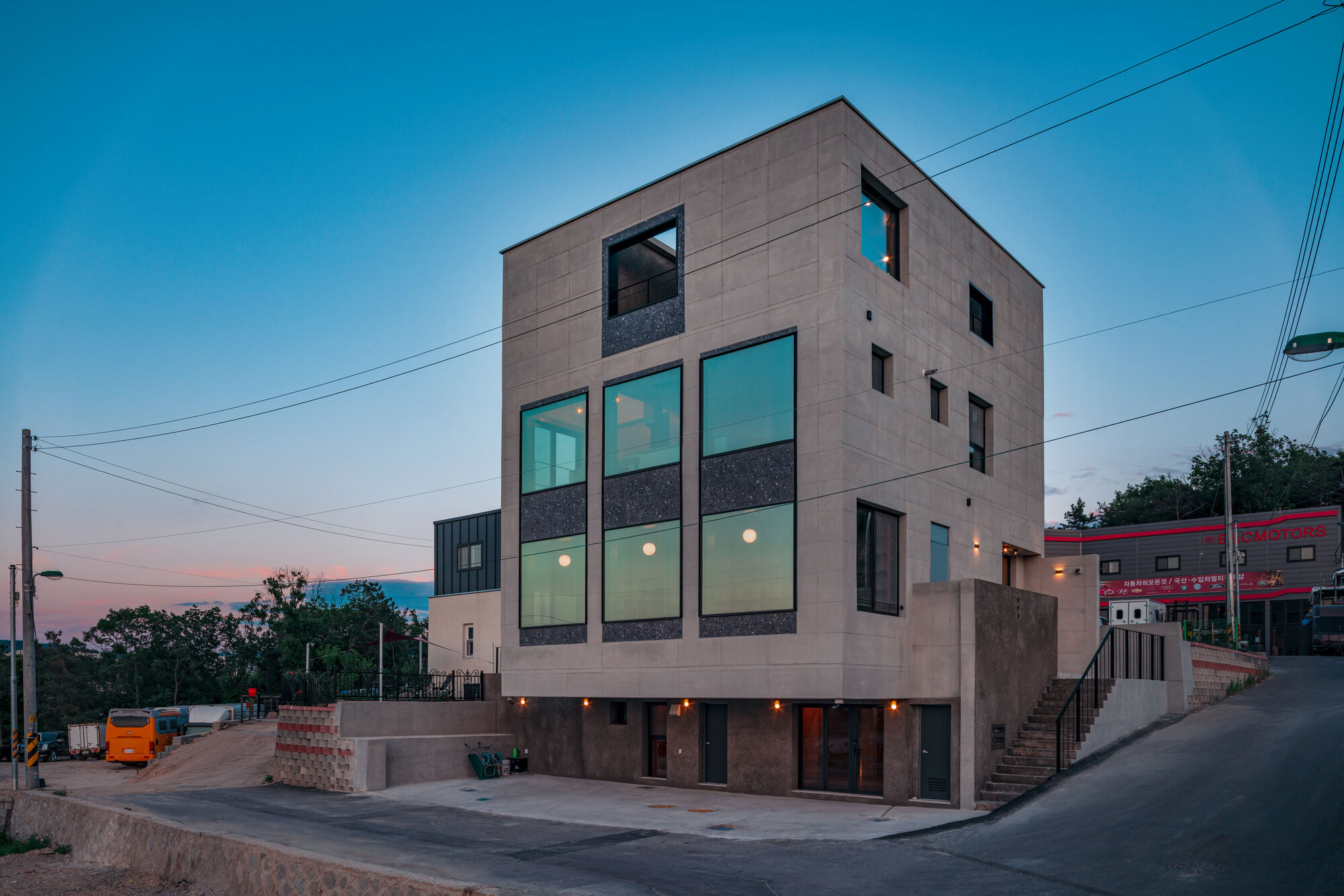 Gallery of 3x4 Café and House / SOBO architects - 5