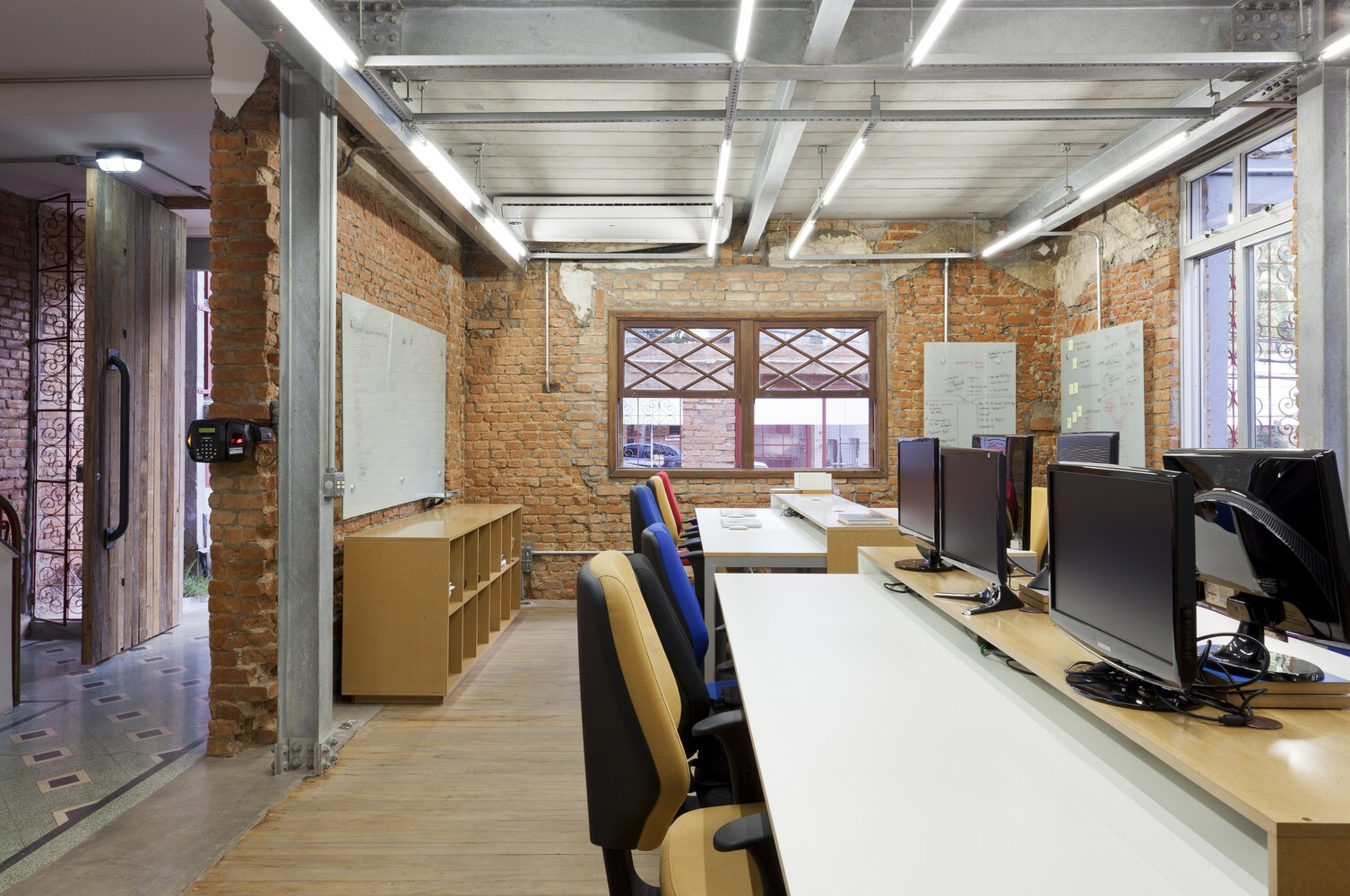 Gallery of How to Choose the Most Suitable Window Type for Your Project ...