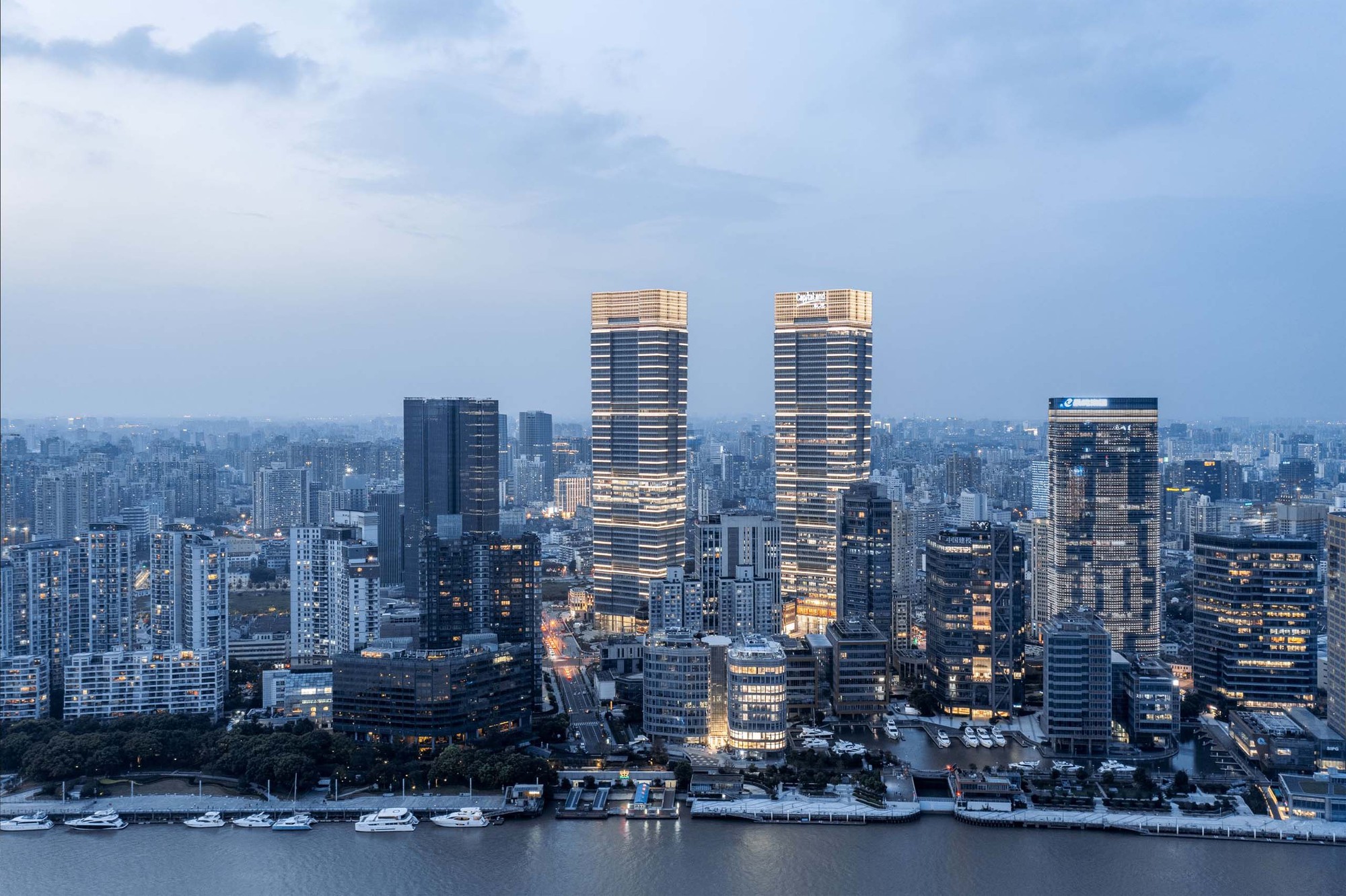 Gallery of Raffles City The Bund / Pelli Clarke & Partners - 9
