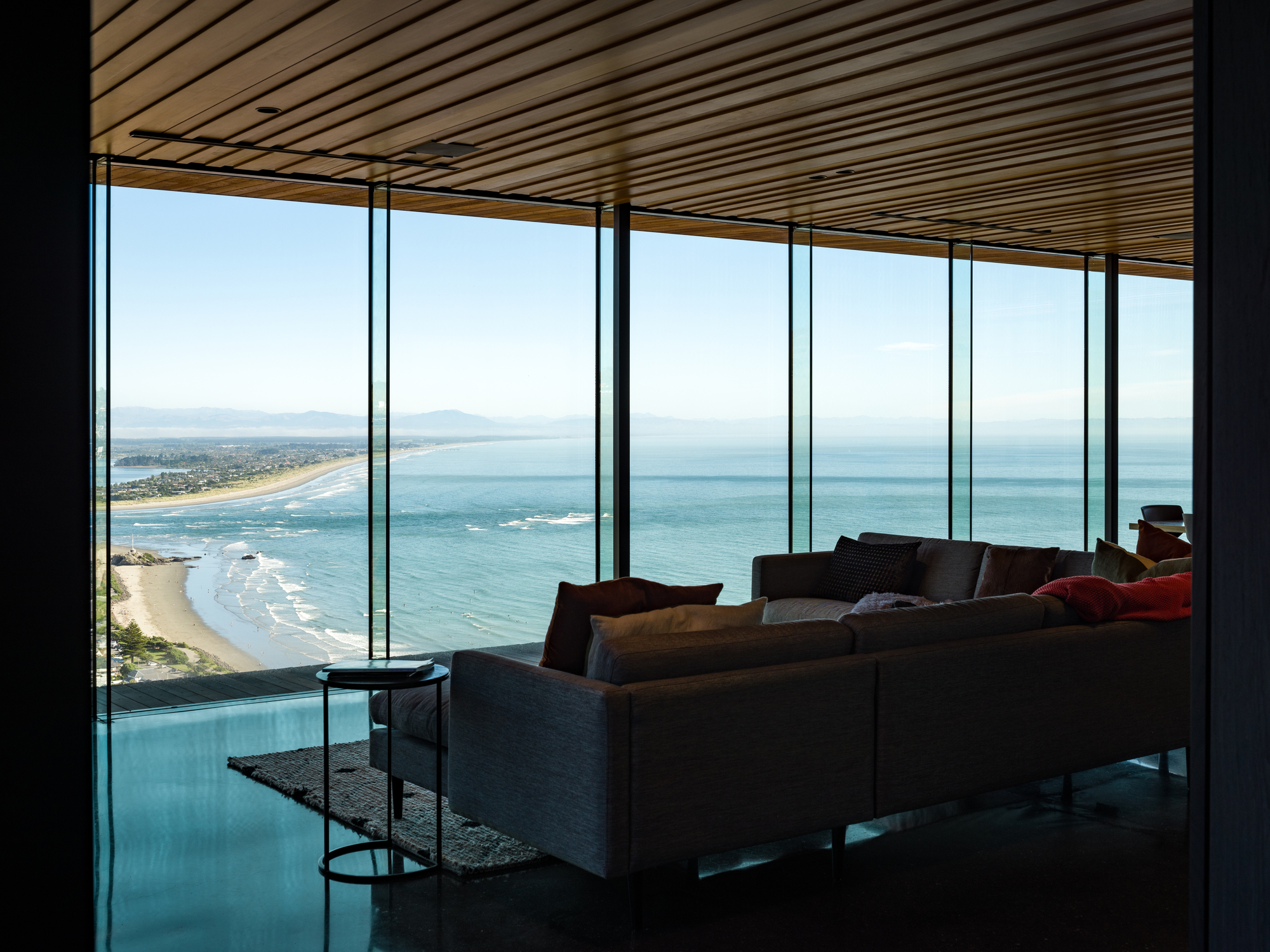 Gallery of Scarborough Bêton Brut House / Young Architects - 11