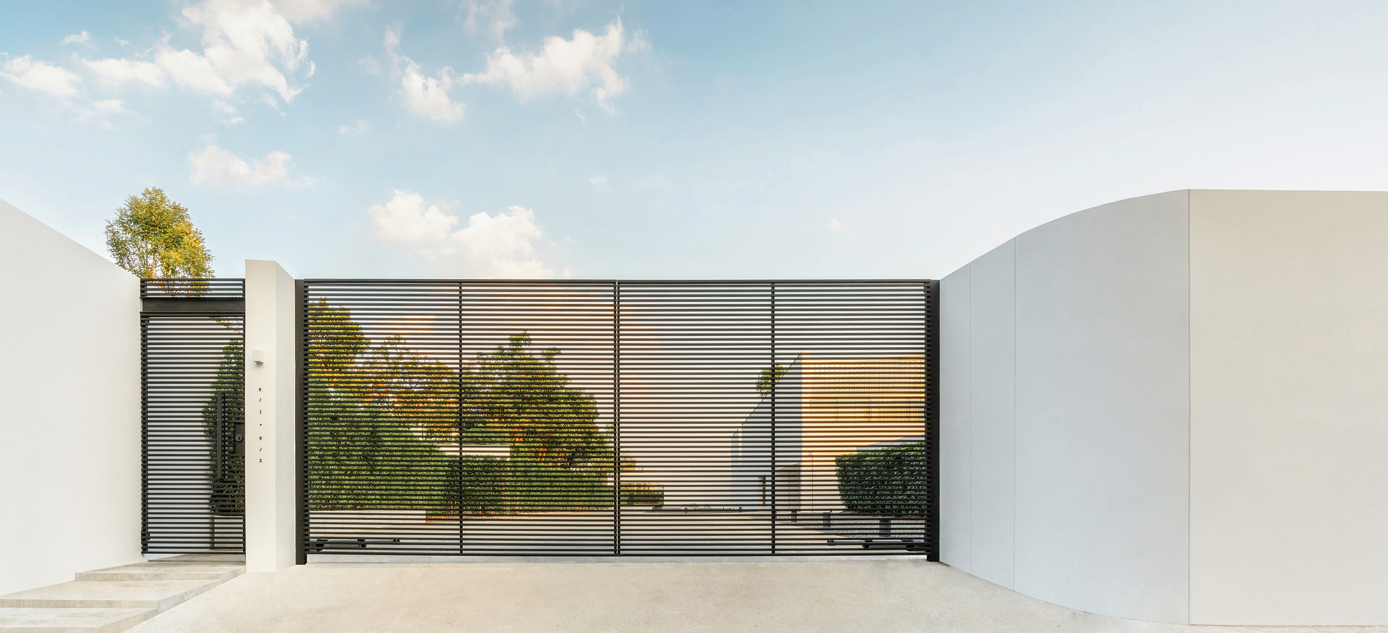 Gallery of House Between the Wall / AA+A Architect - 23