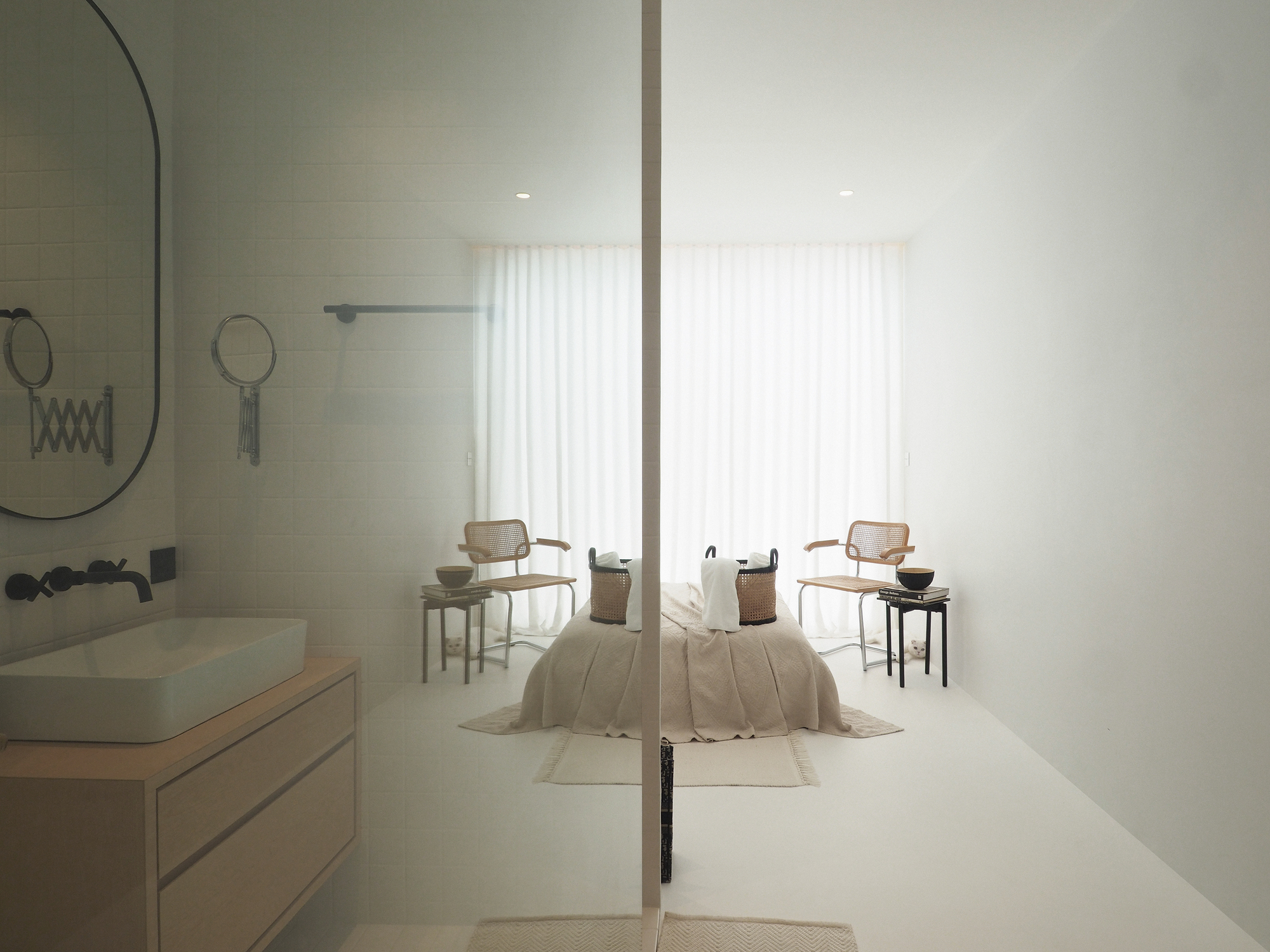 Gallery of House Between the Wall / AA+A Architect - 16