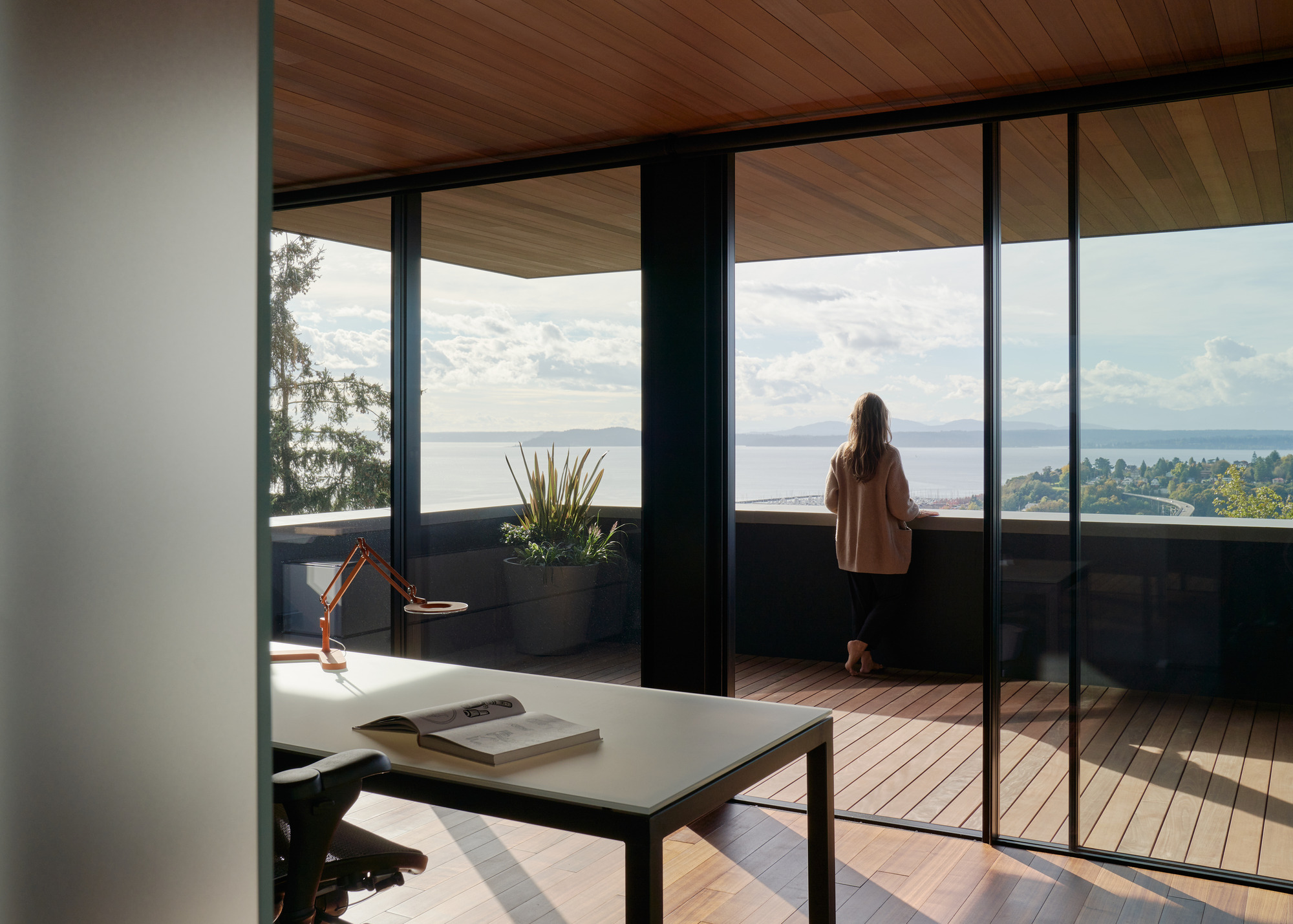 Gallery of The Perch House / Chadbourne + Doss Architects - 23