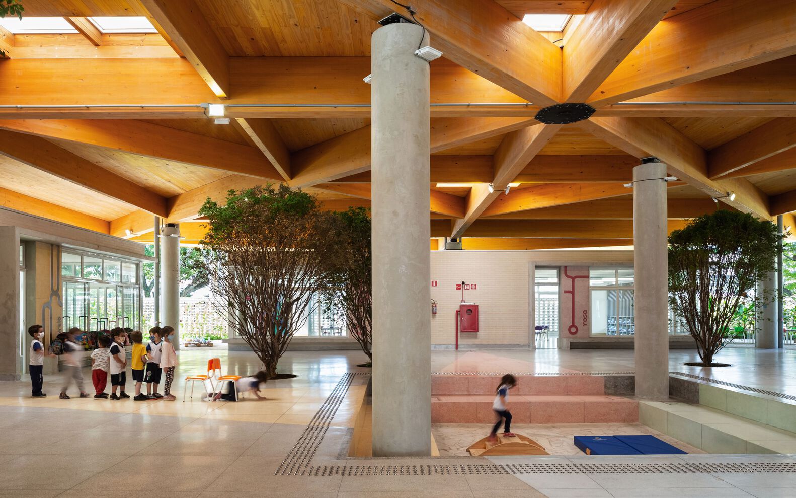 Projetando uma escola no Brasil: ideias e soluções contemporâneas ...