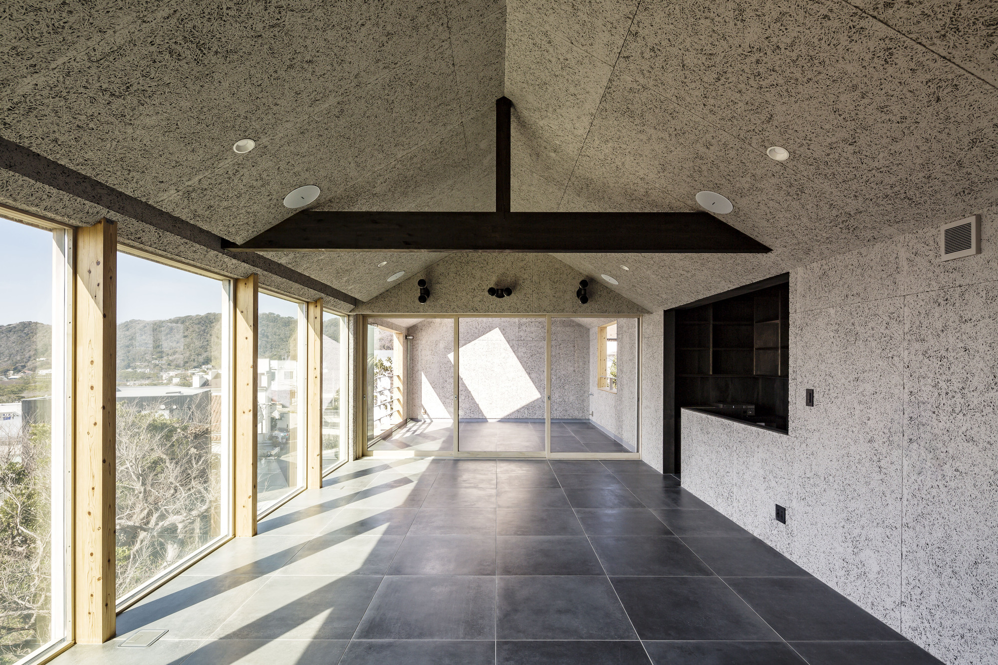 Gallery of Panorama House / Mosaic Design Inc. - 12