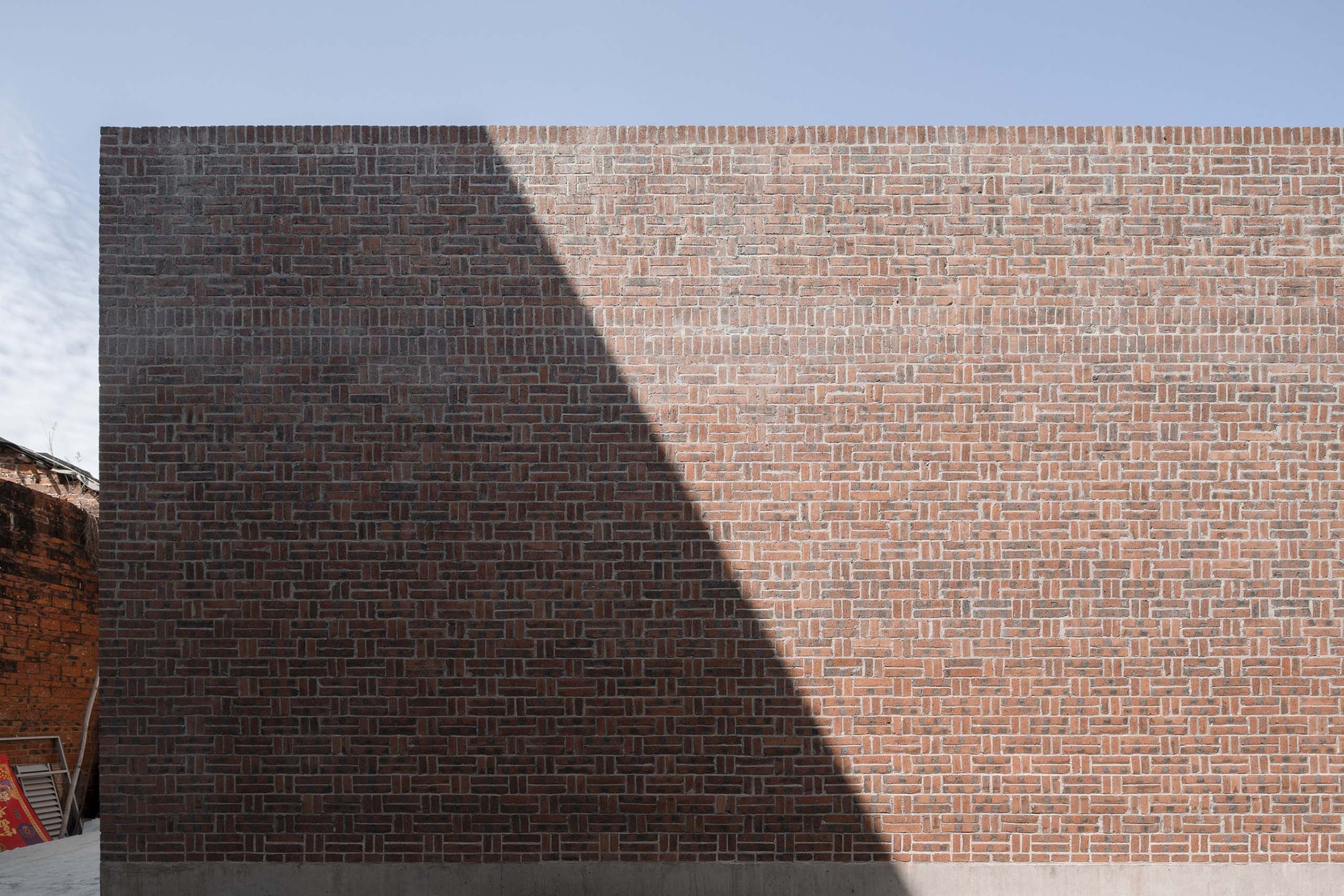 Gallery of Canton House / WAU Design - 18