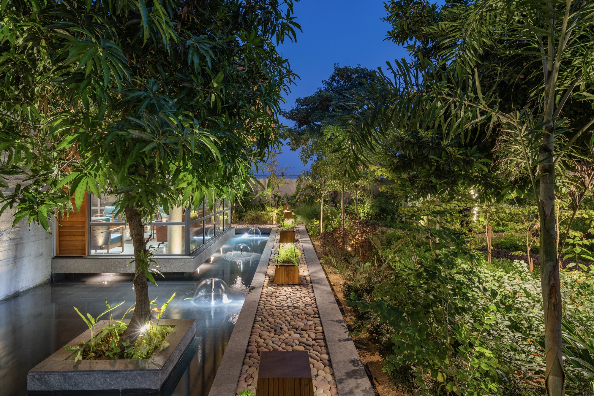 Gallery of The Foliage House / VPA Architects - 20