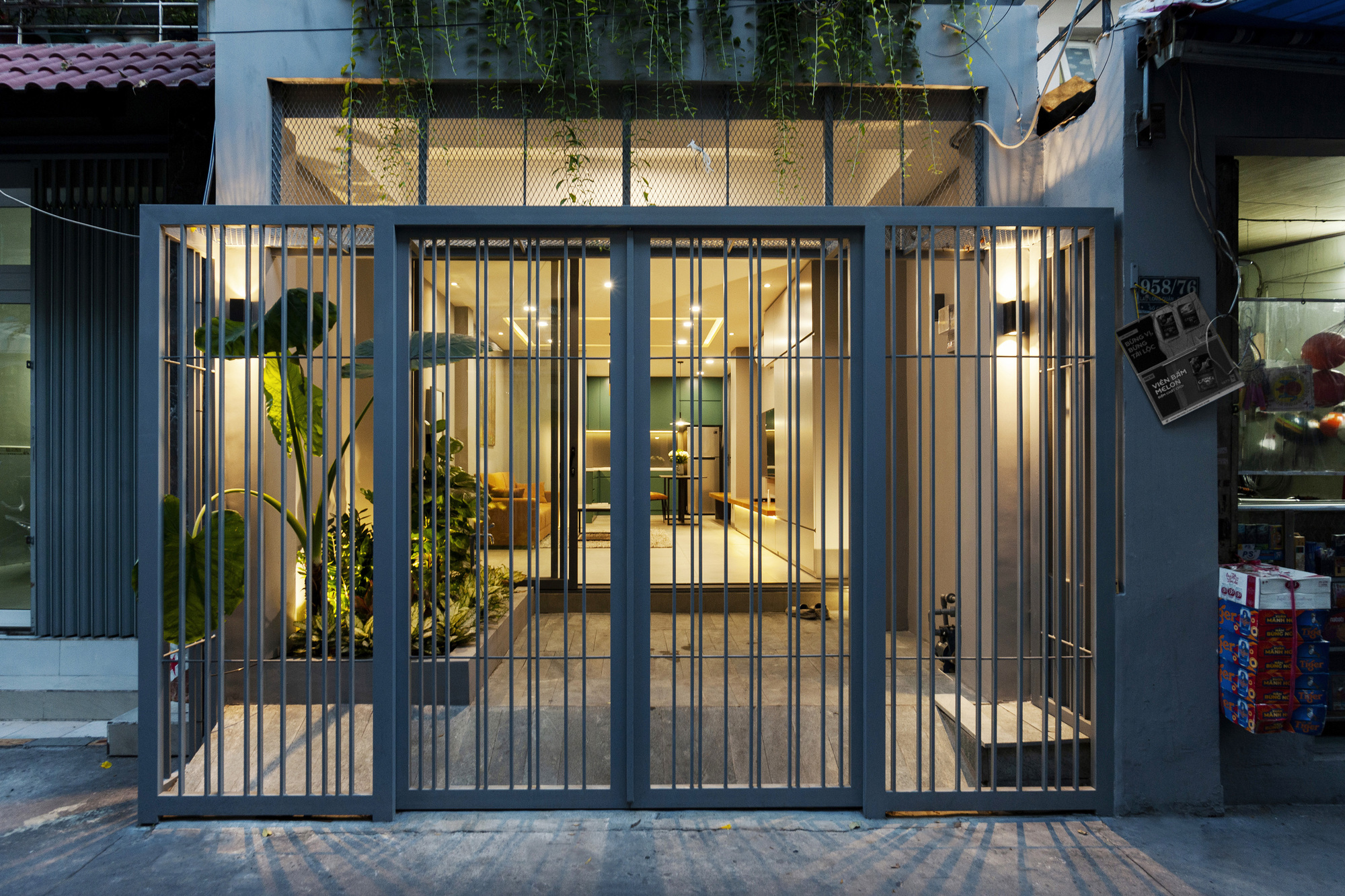 Gallery of Cage House / ROOM+ Design & Build - 4