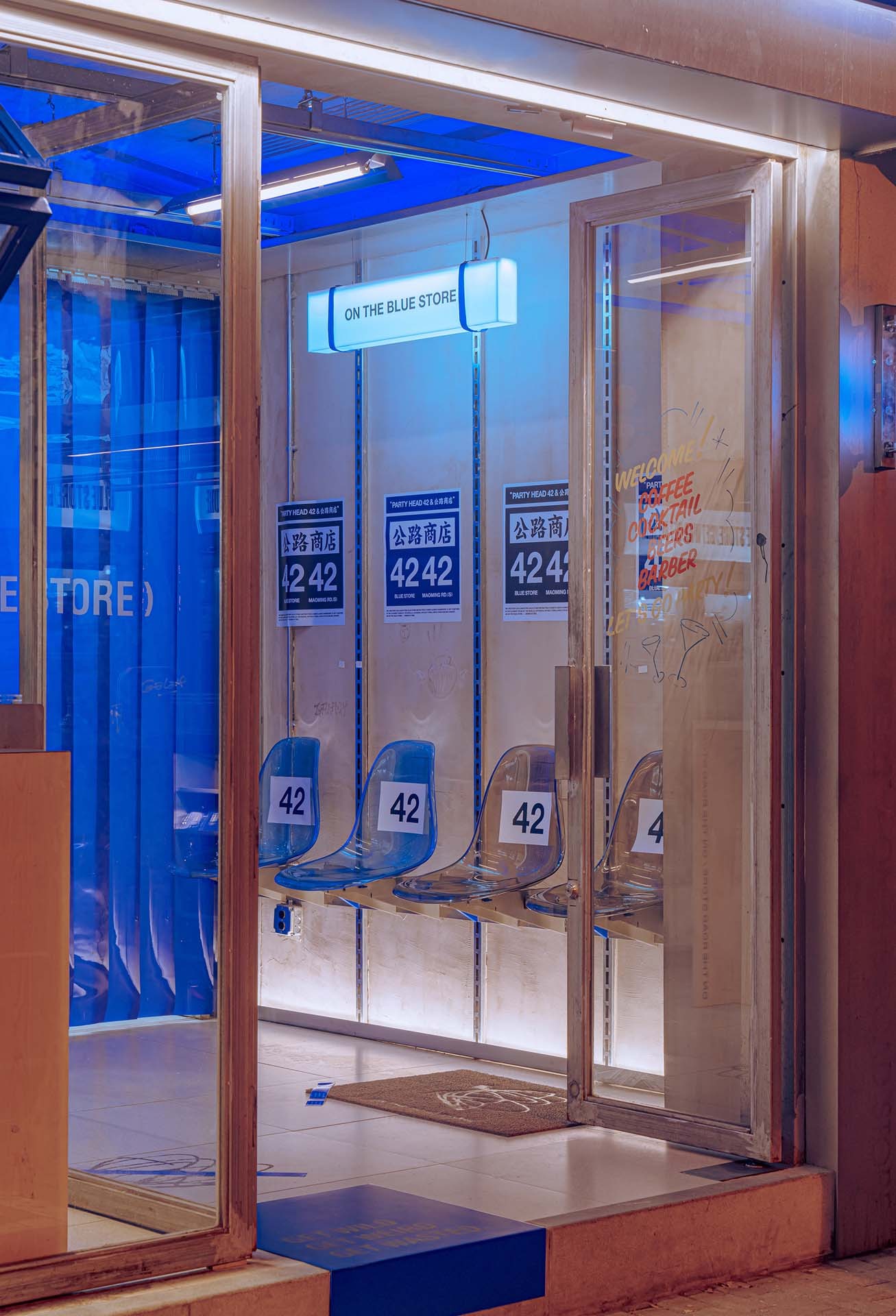 Gallery of ON THE ROAD Store / RIGI Design - 7