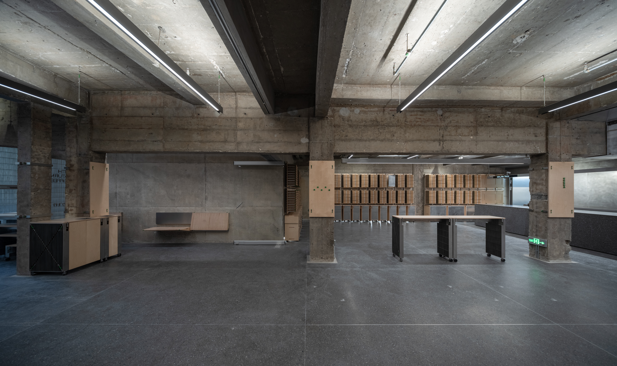 Gallery of Into the Force Store / Roarc Renew - 6