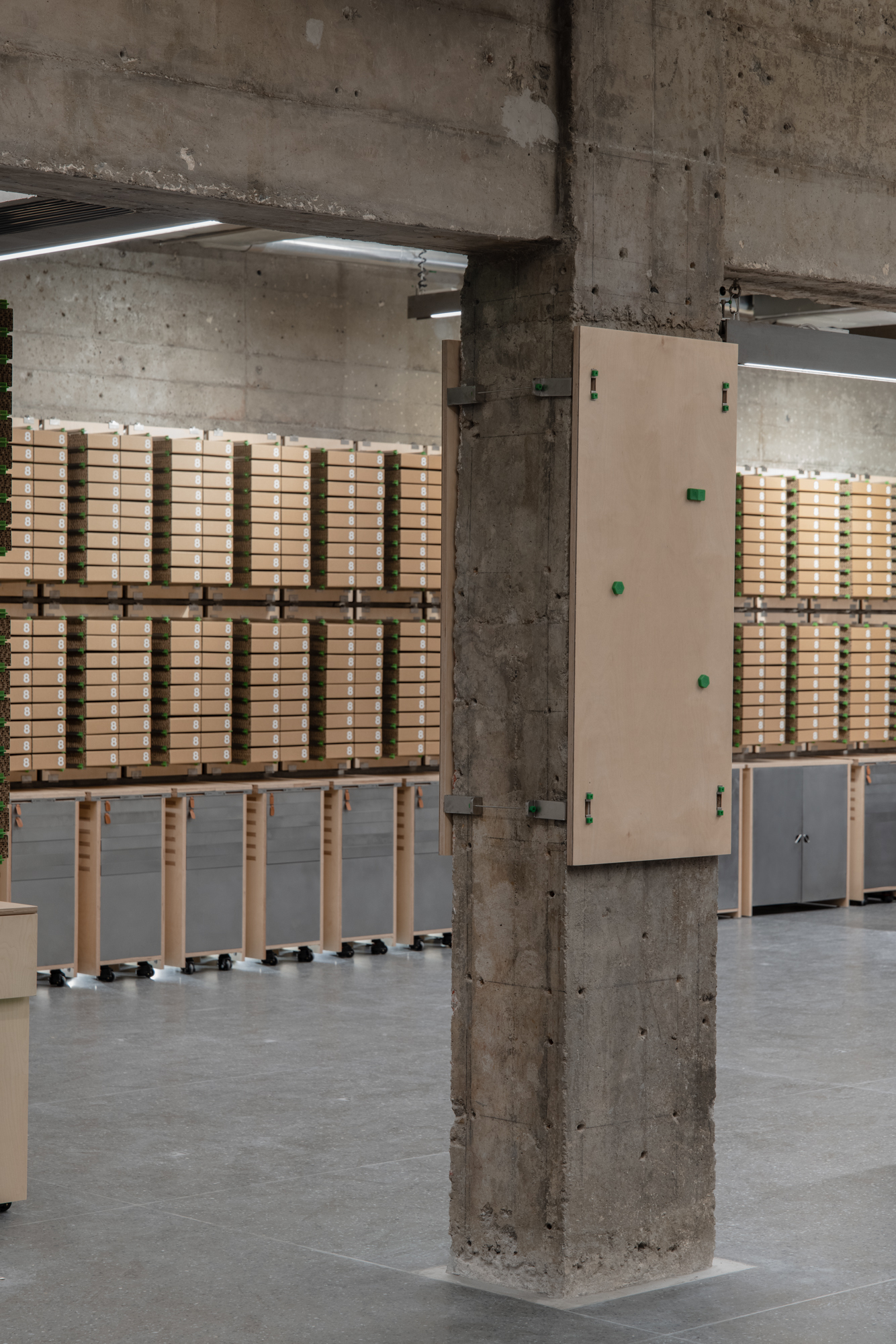 Gallery of Into the Force Store / Roarc Renew - 7