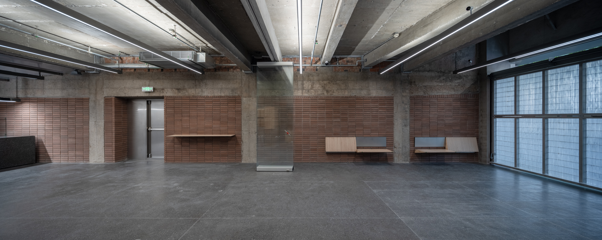 Gallery of Into the Force Store / Roarc Renew - 11
