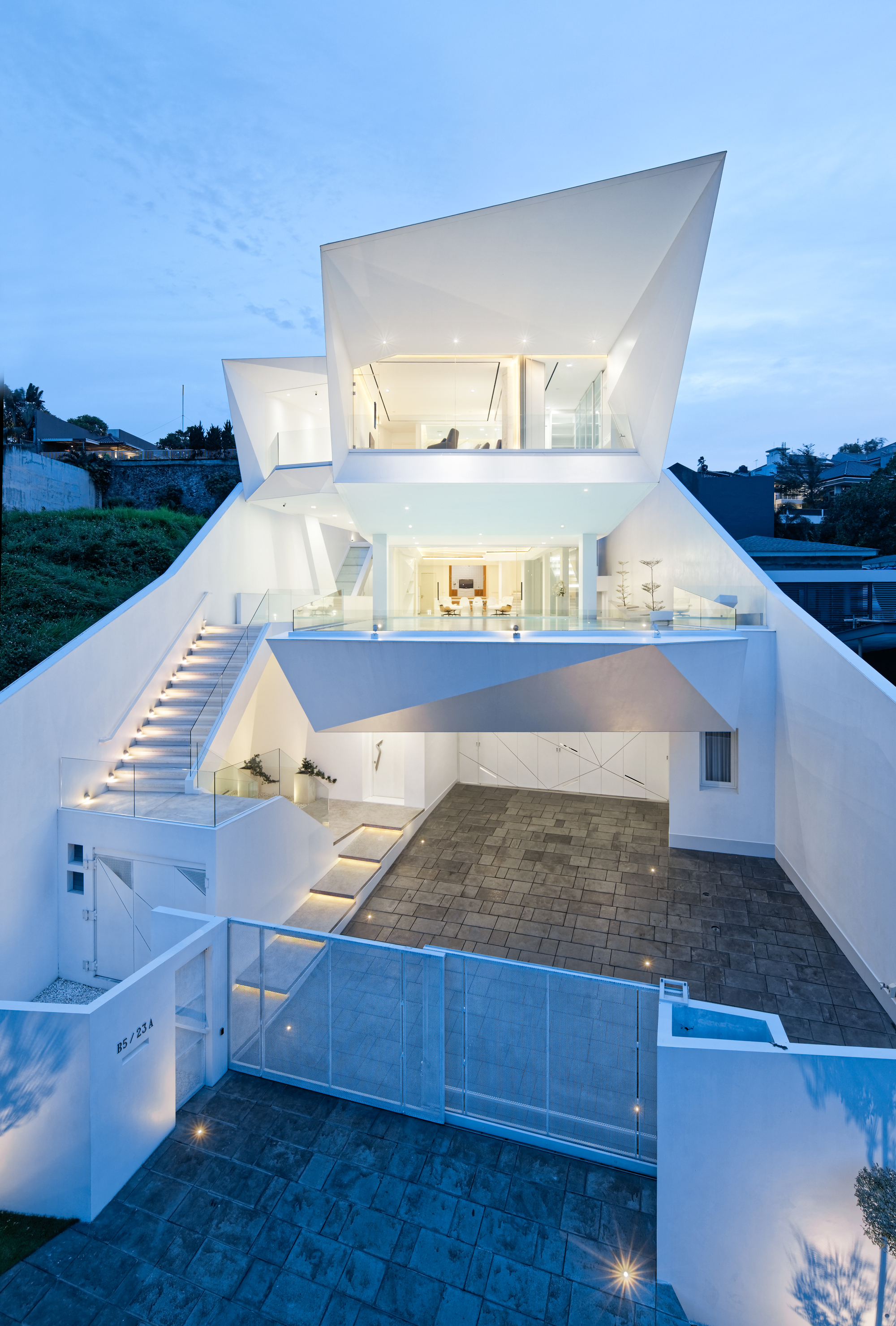Gallery of Z-Line House / MSSM Associates - 8