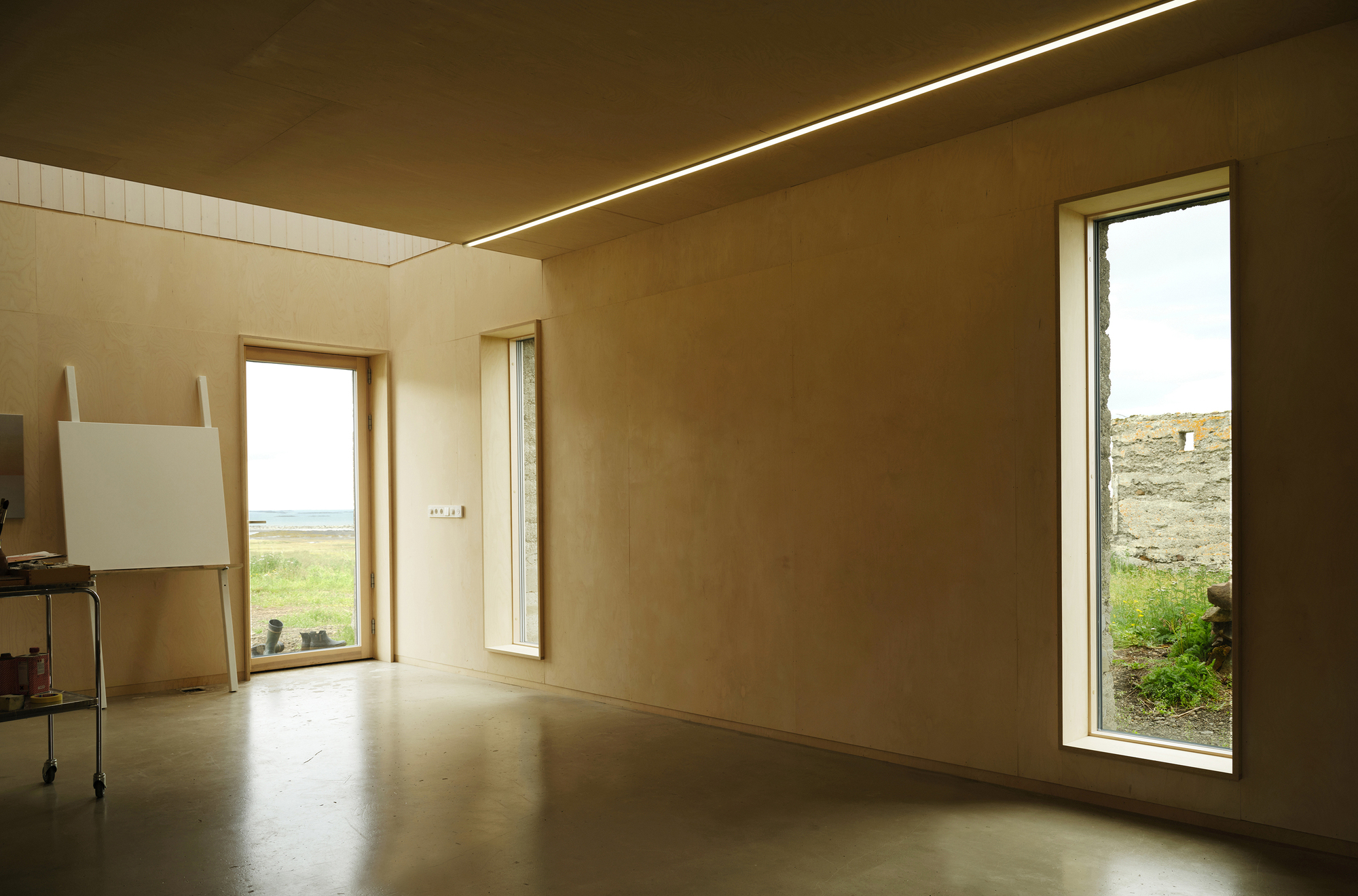 Galeria de Estúdio para Artista Hlöðuberg / Studio Bua - 22