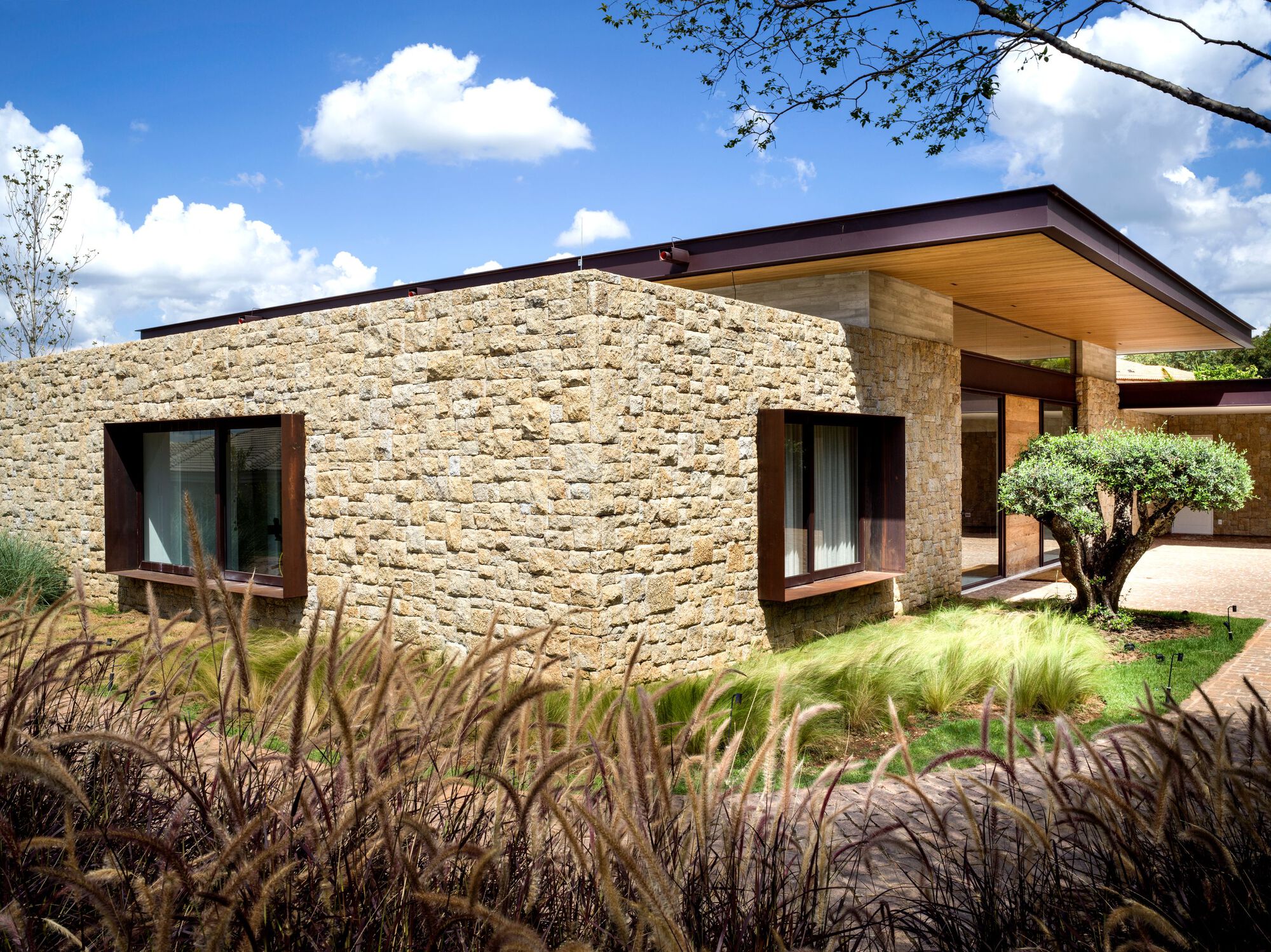 Gallery of House FT / Leonardo Junqueira Arquitetura - 19