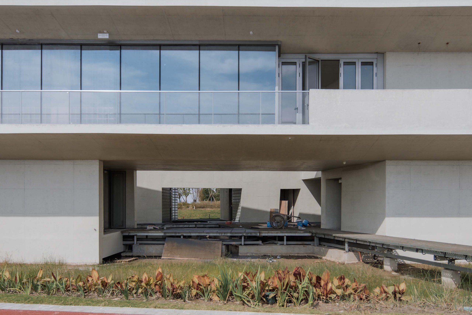 Gallery of Yuxuan Bridge Tong Guan Stage & Xuan Xing Tower / Atelier ...