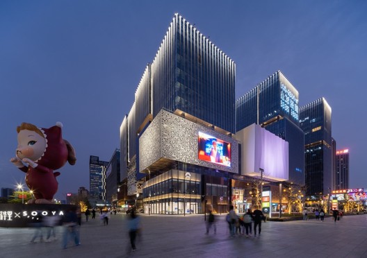 CR8 / DuStudio | ArchDaily