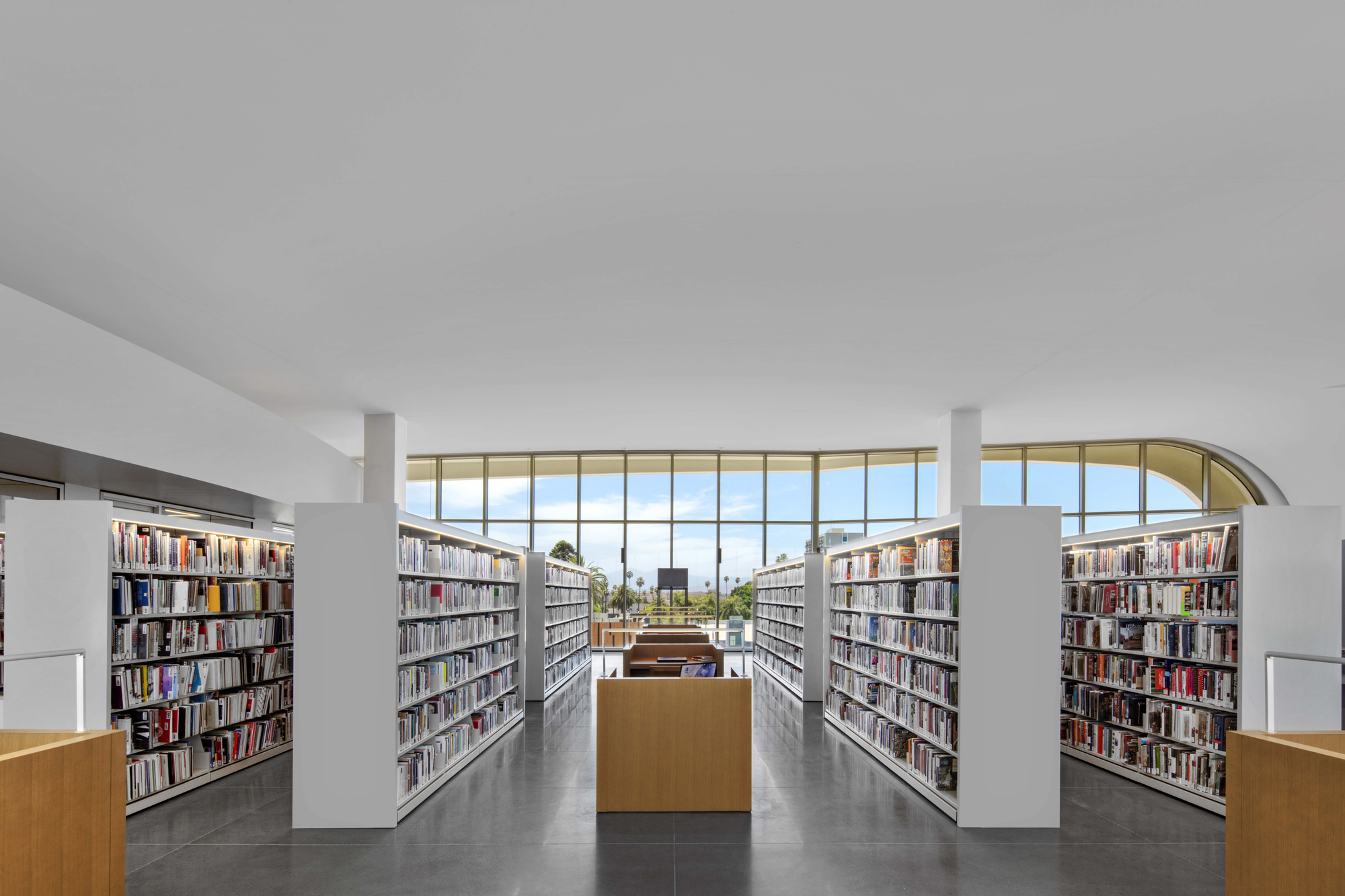 Gallery of Riverside Main Library / Johnson Favaro - 16