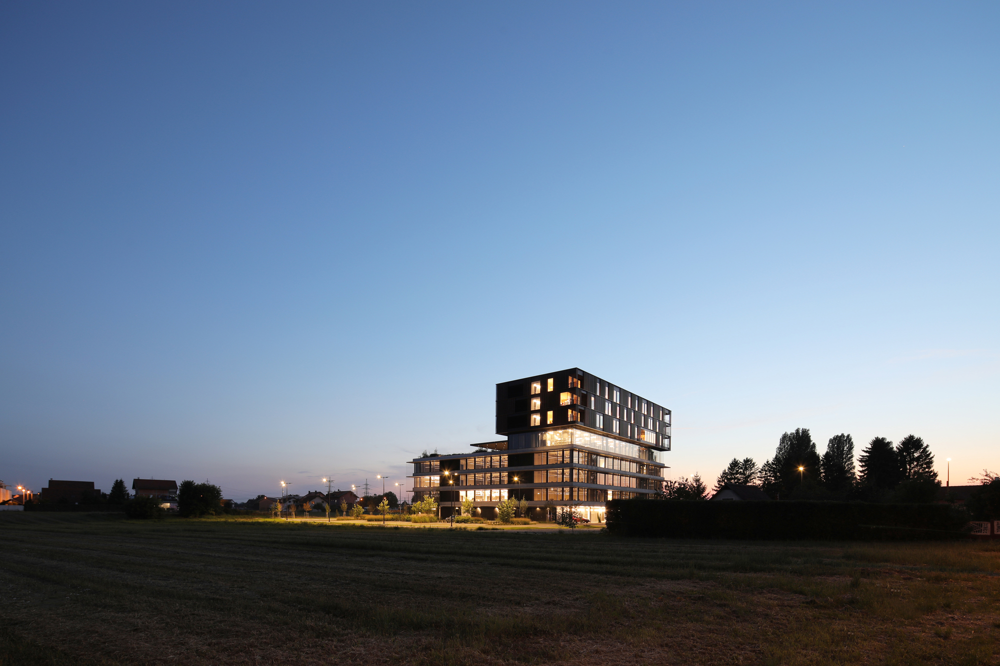 Gallery of Campus Infobip / 3LHD - 7