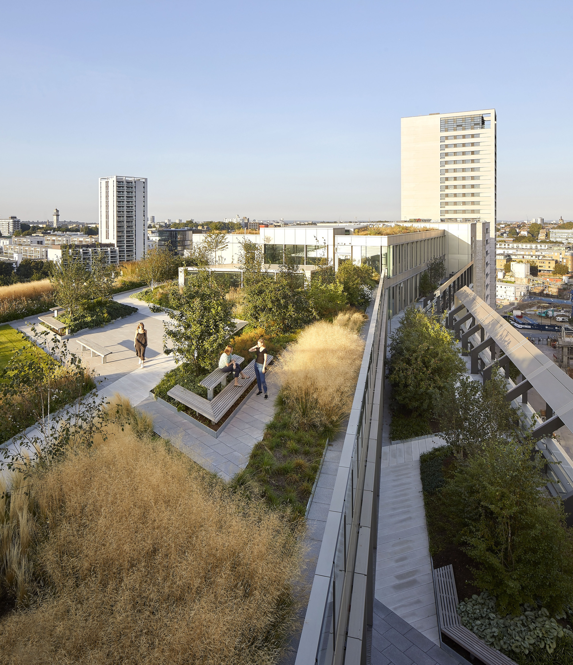 Gallery of Meta Headquarters / Bennetts Associates - 2