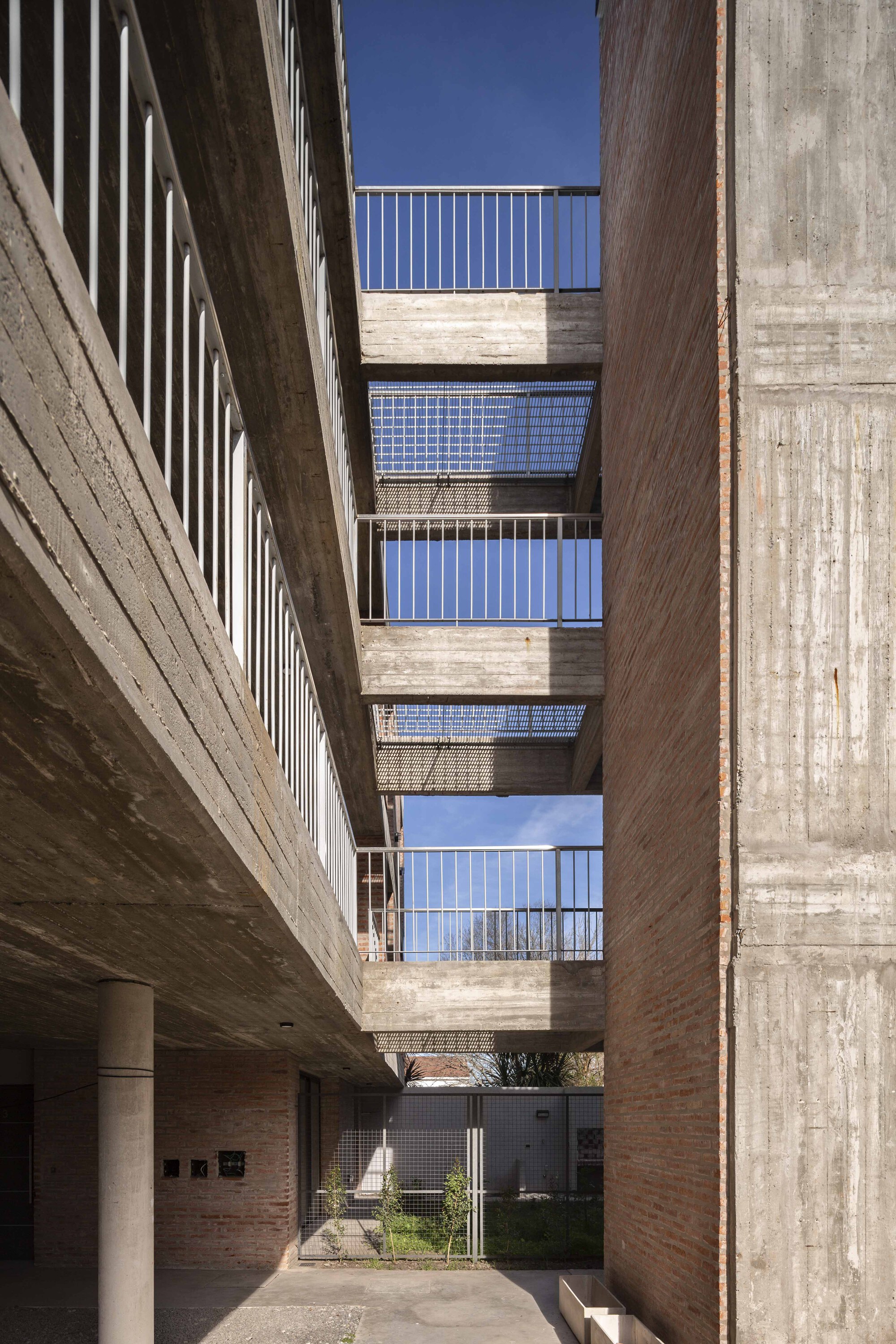 Gallery of CBO 758 Building / CRBN | Carbone Arquitectos - 5