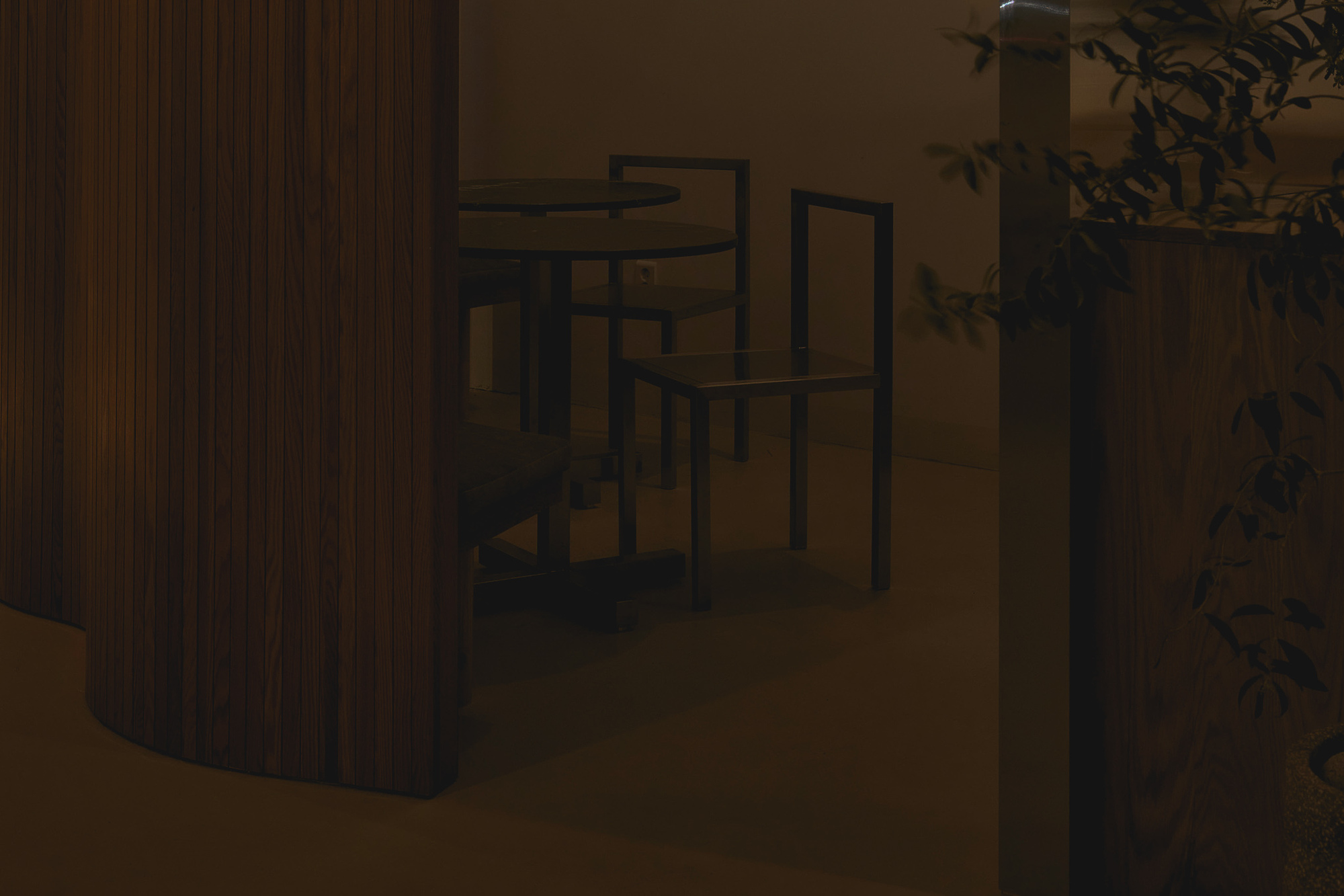 Gallery of 020 Walls Restaurant / Studio Studio - 18