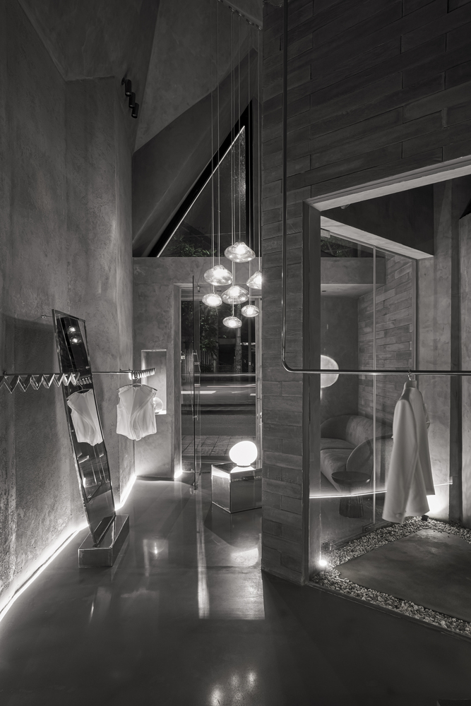 Gallery of LUPH Store / Limdim House Studio - 17