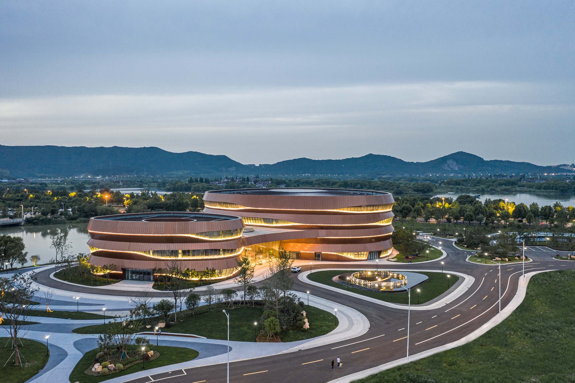 Gallery of Huzhou Urban Planning Exhibition Museum / Perkins&Will - 7