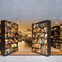From Display Windows to Open Spaces: Different Solutions for Stores ...