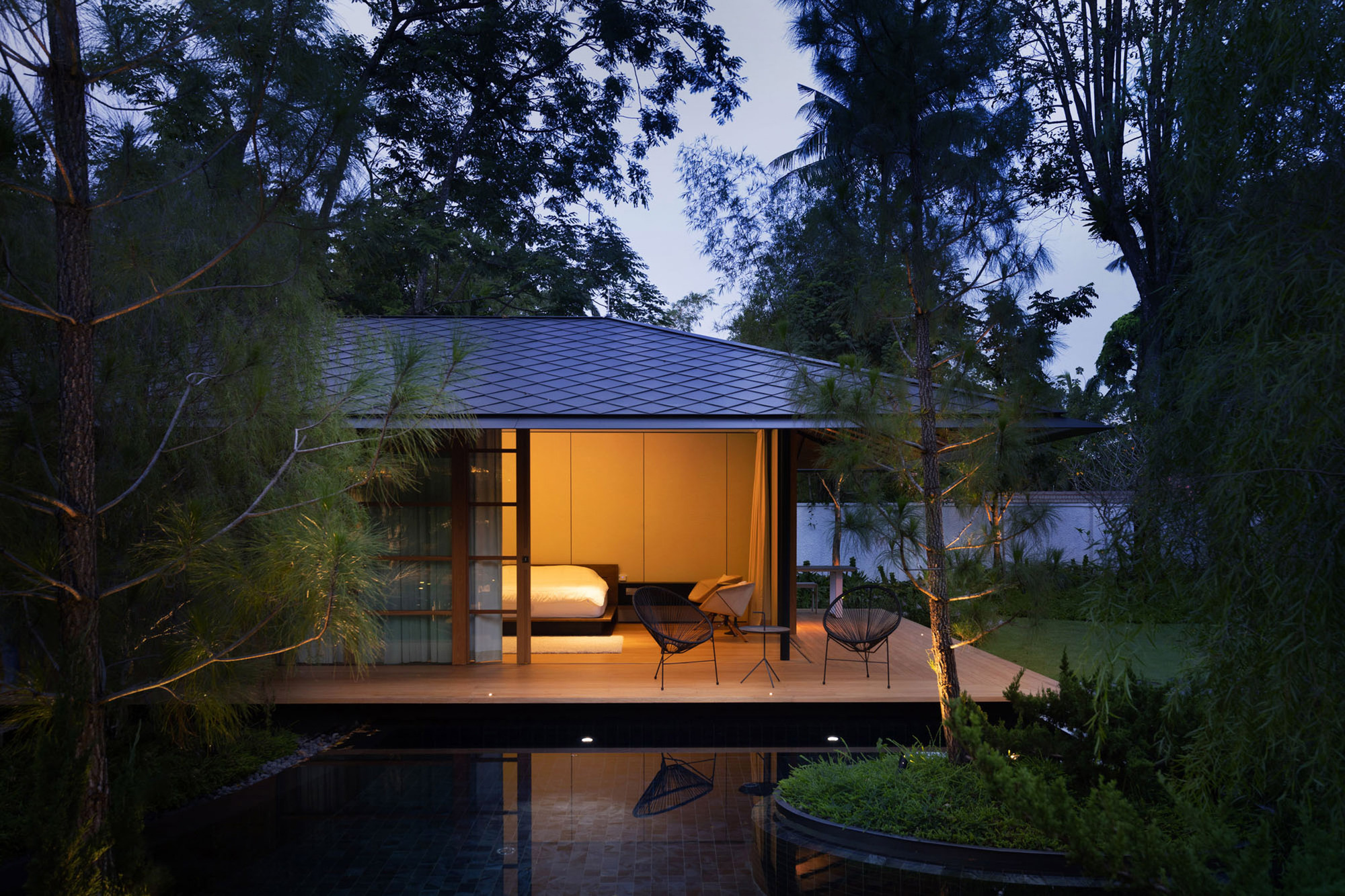 Gallery of Water Courtyard House / Guz Architects - 11