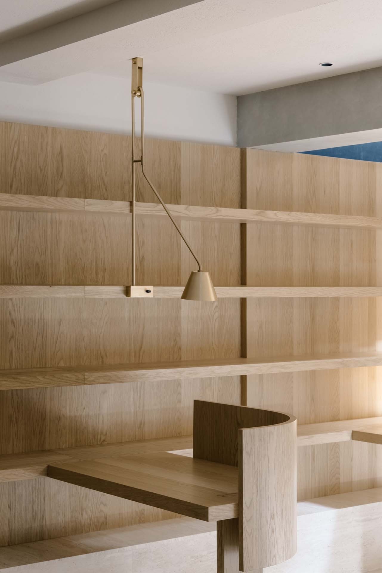 Gallery of A Private Reading Room / atelier tao+c - 16