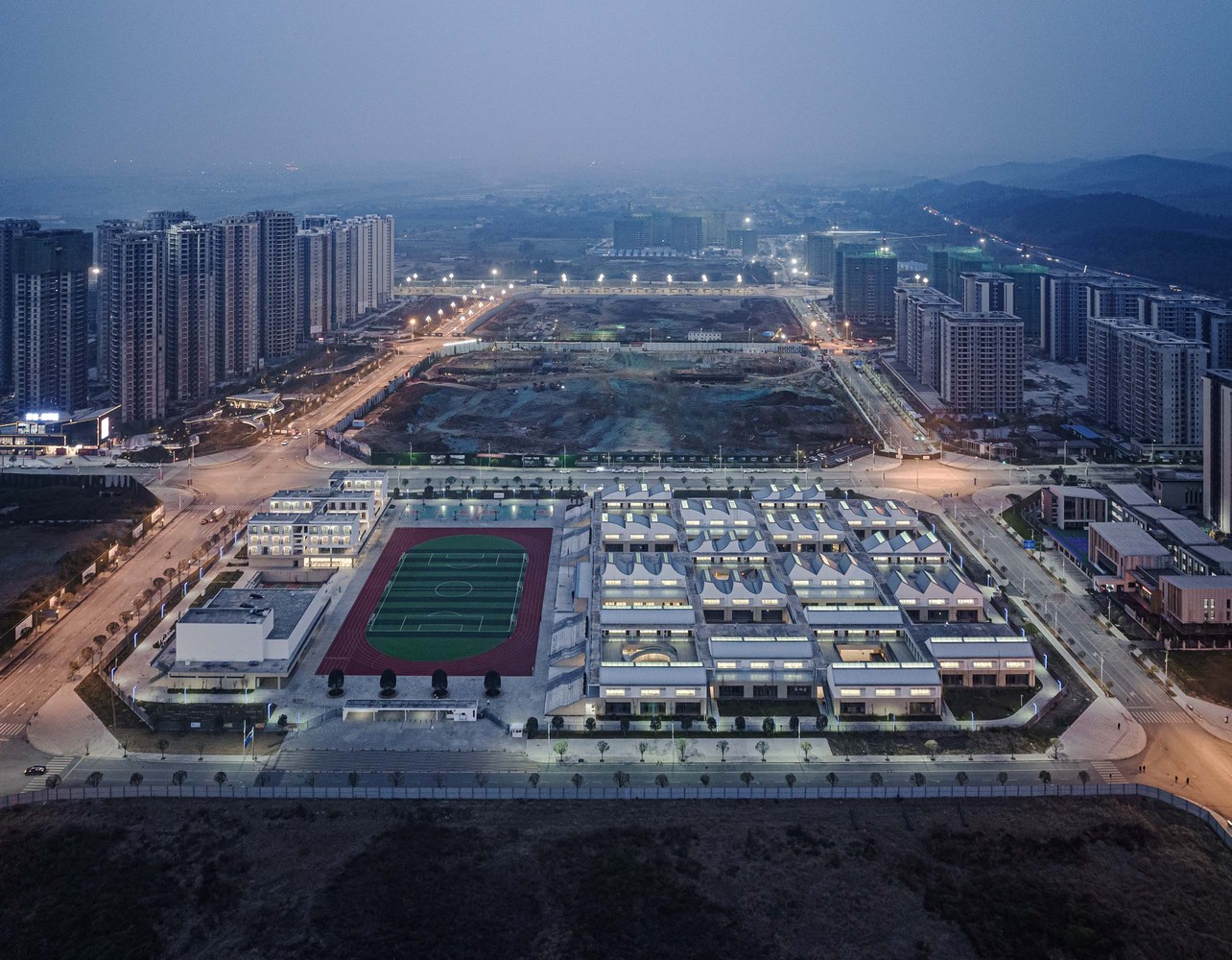 Gallery of Qingyijiang Road Elementary School / TAO (Trace Architecture ...