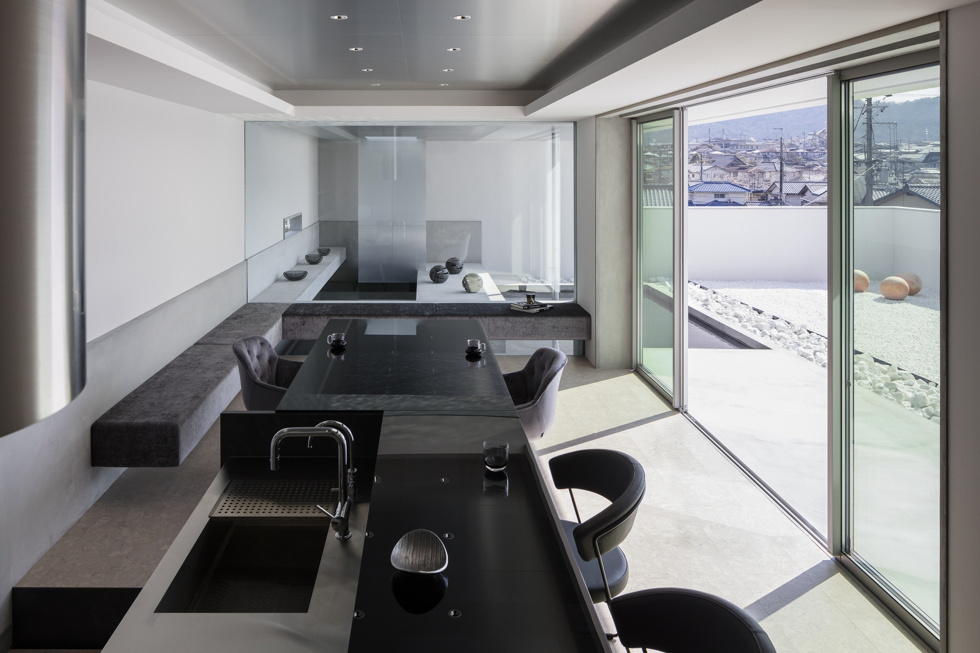 Gallery of Hilltop House / FORM | Kouichi Kimura Architects - 13