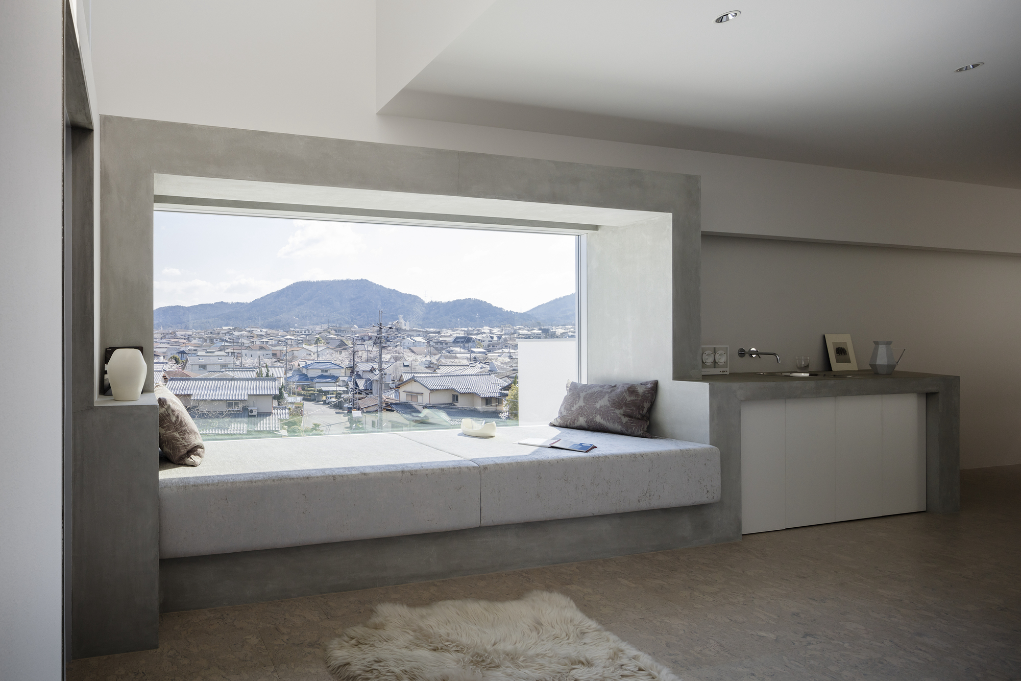 Gallery of Hilltop House / FORM | Kouichi Kimura Architects - 15