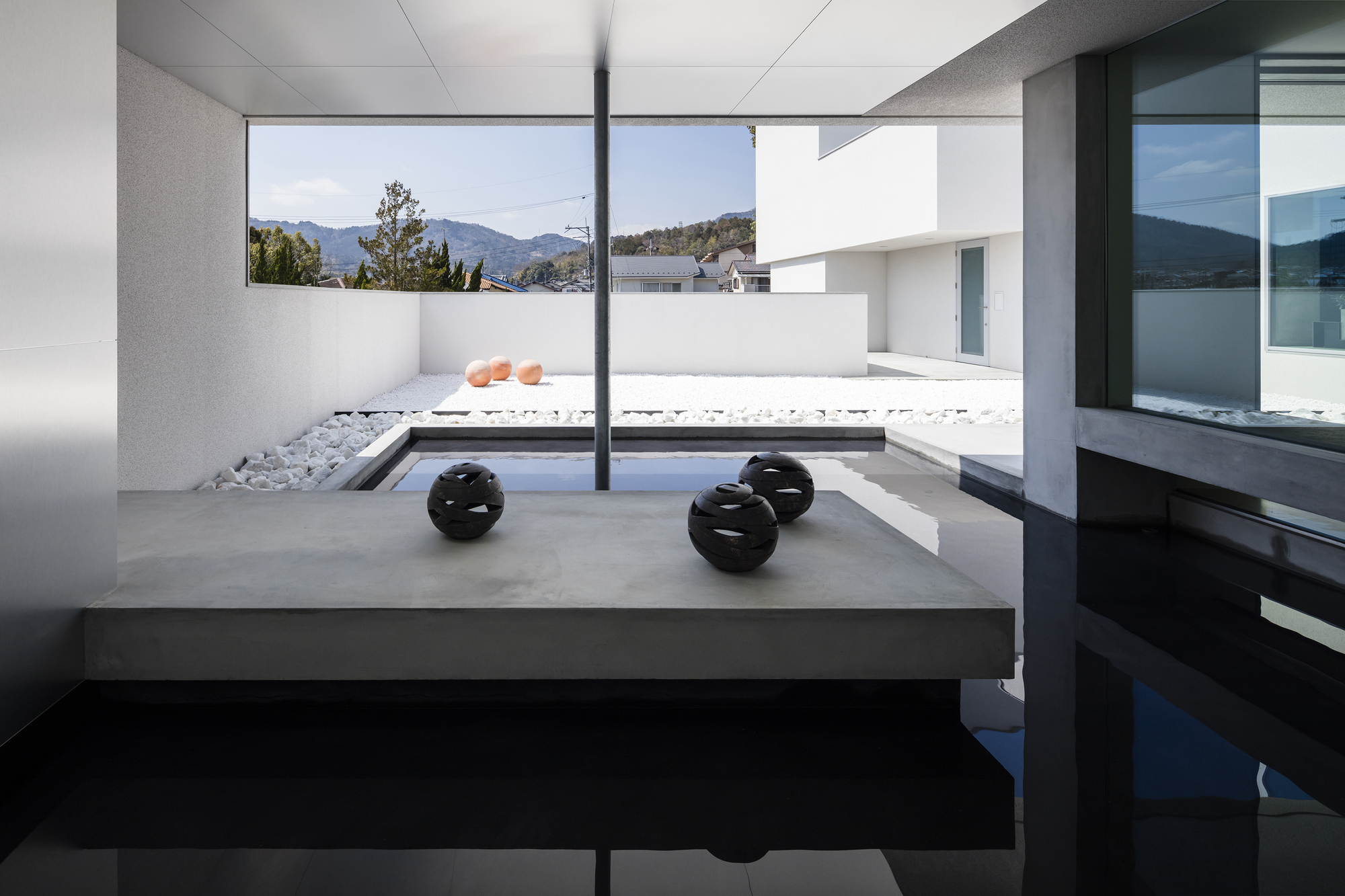 Gallery of Hilltop House / FORM | Kouichi Kimura Architects - 9