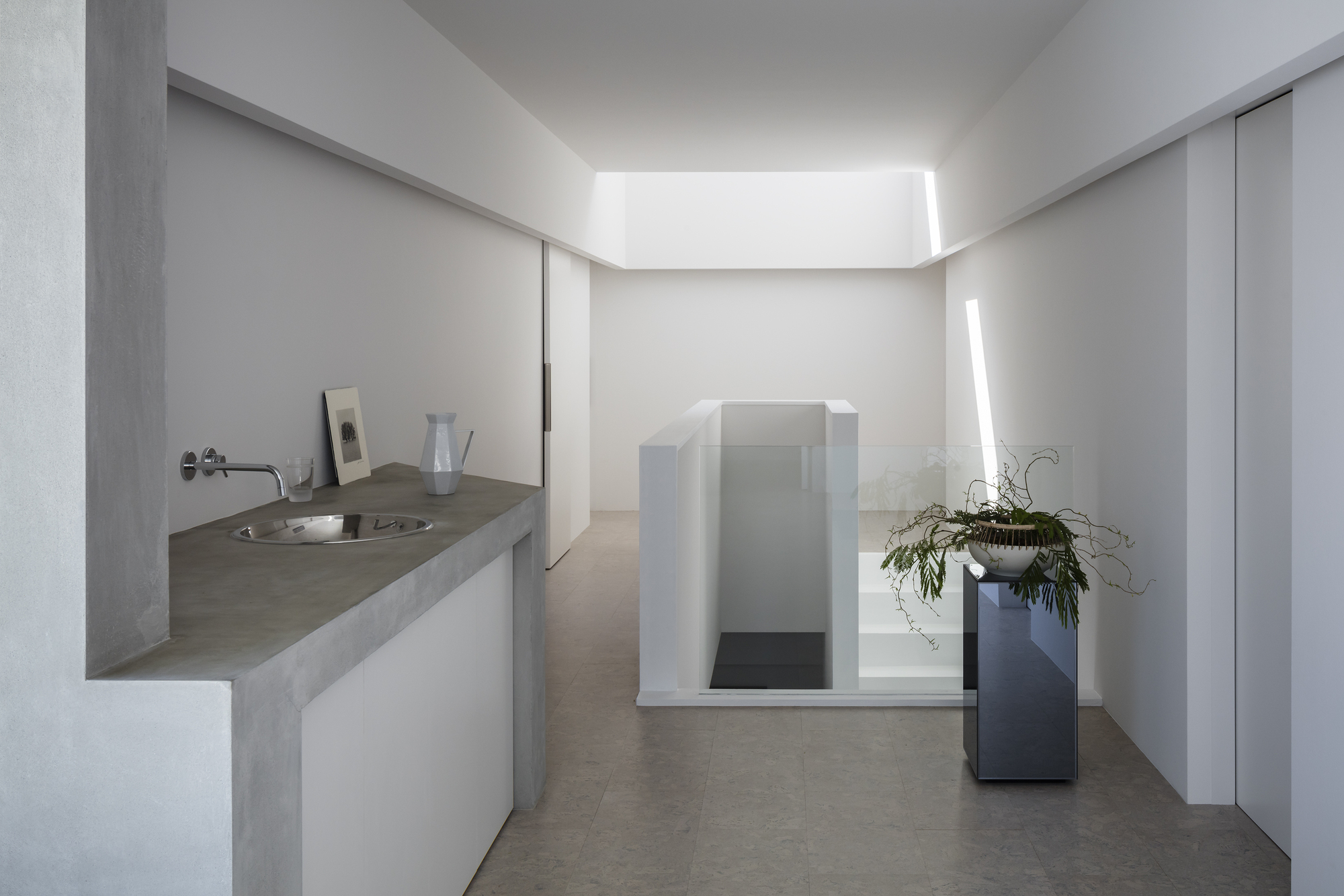 Gallery of Hilltop House / FORM | Kouichi Kimura Architects - 20