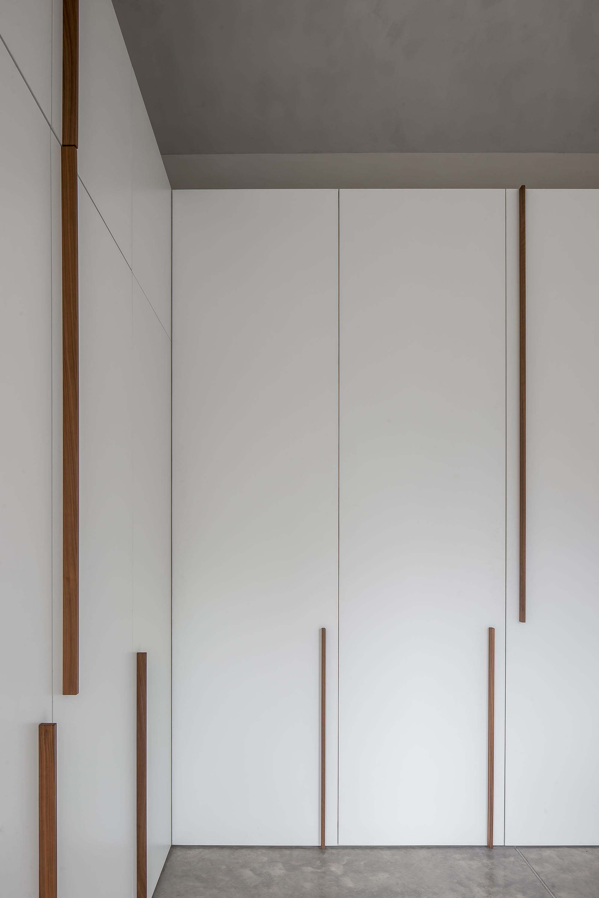 Gallery of New Headquarters of Moróro Outdoor Concepts / Minus Interior ...