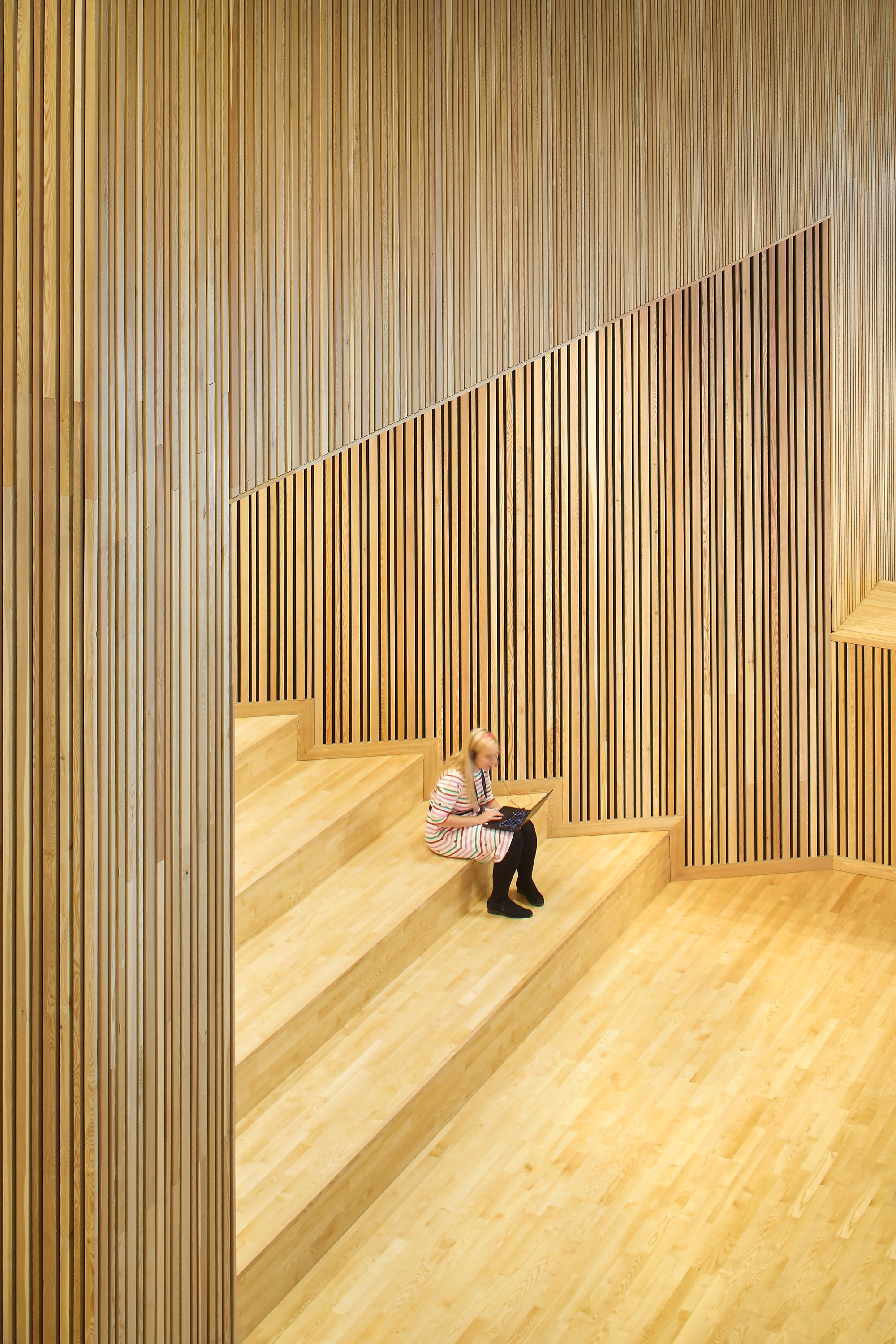 Gallery of Faculty of Arts Building University of Warwick / Feilden ...