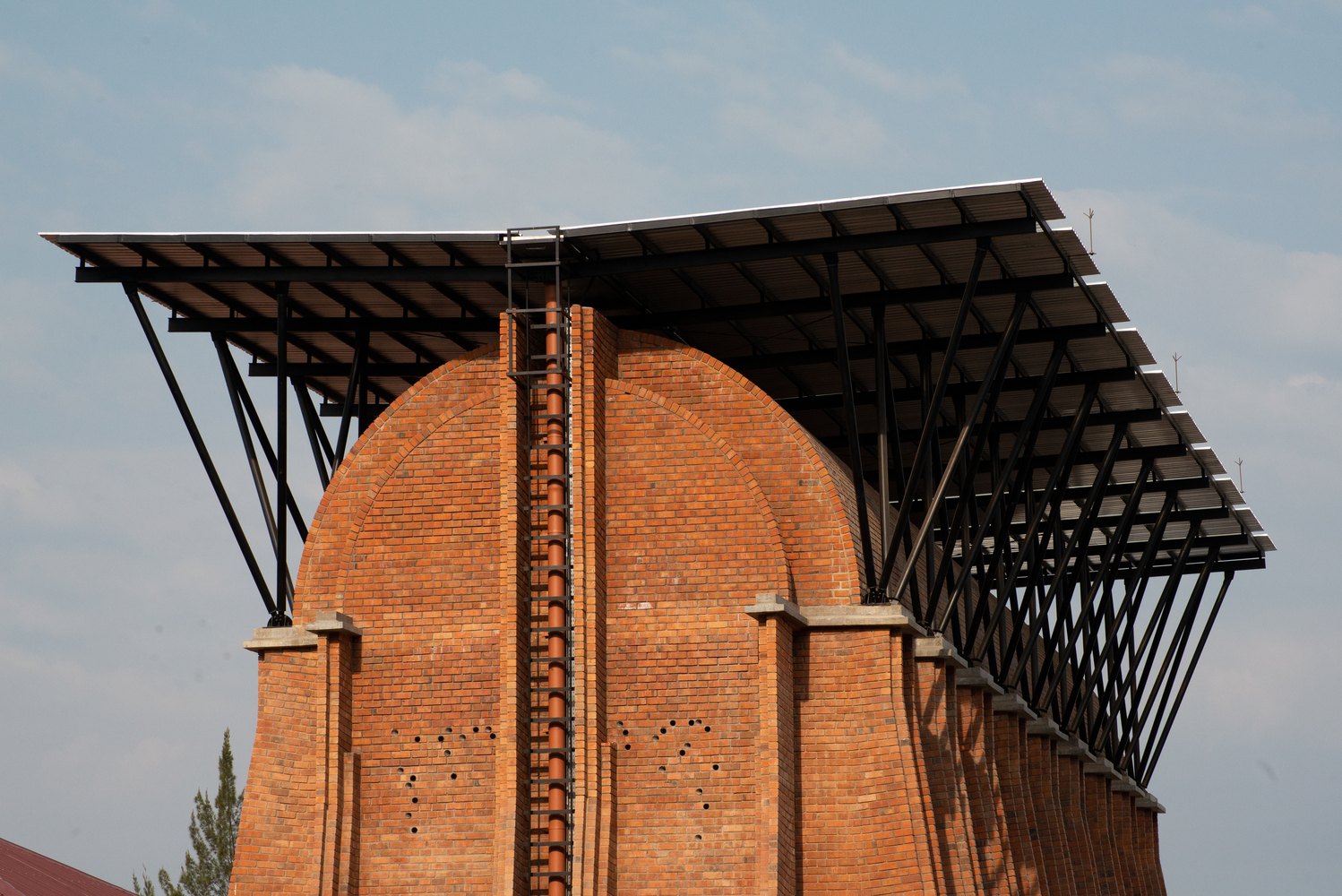 Gallery of Transforming Clay Into Structure: How Ceramics Are Used in ...