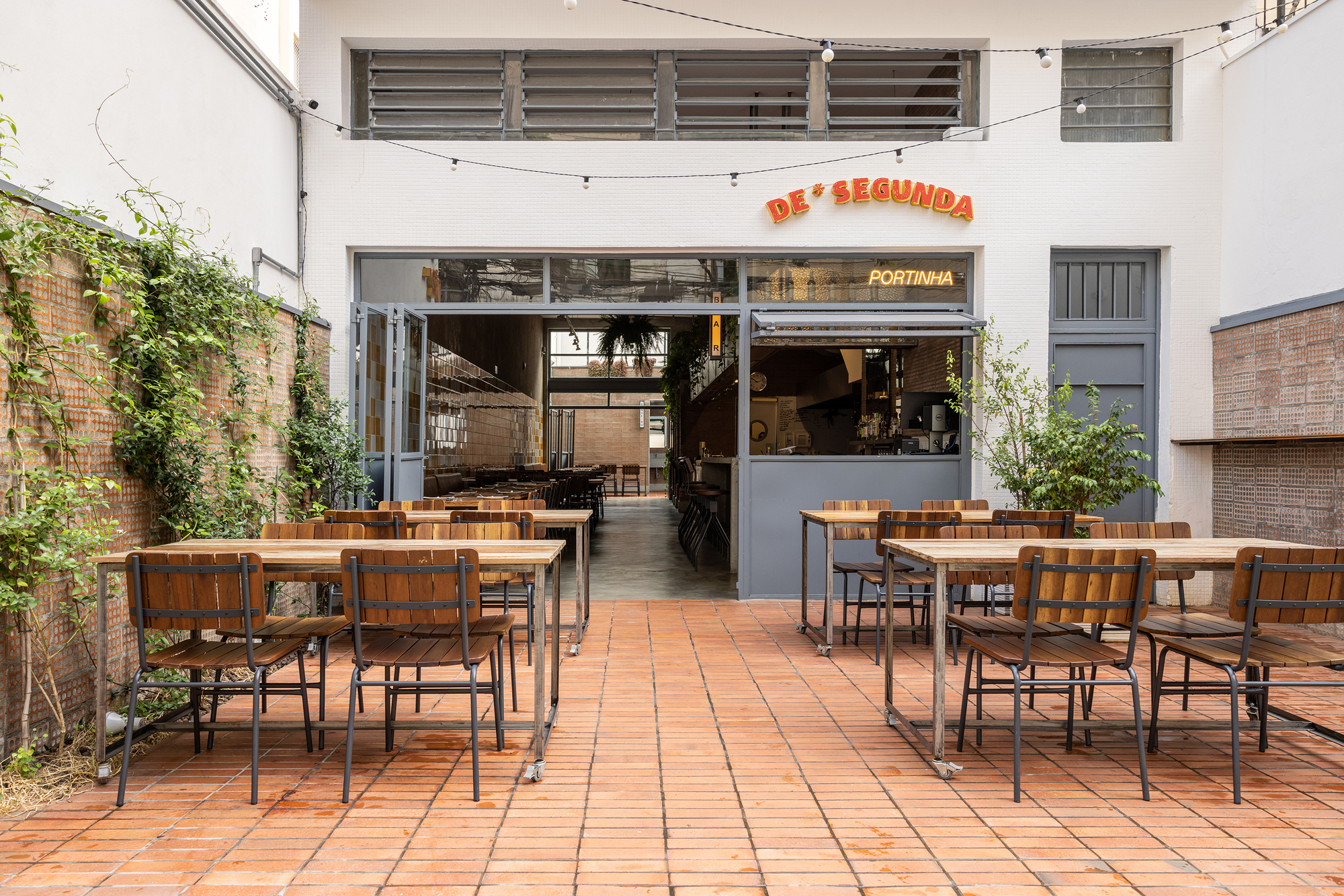 Gallery of De Segunda Restaurant and Bar / Tadu Arquitetura - 1