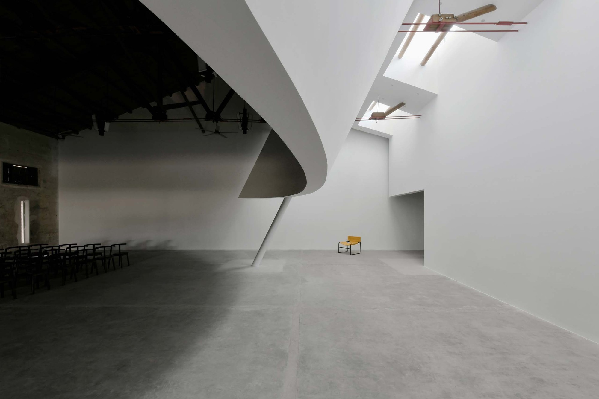 Gallery of Sugar Hall / guò bàn er - 9