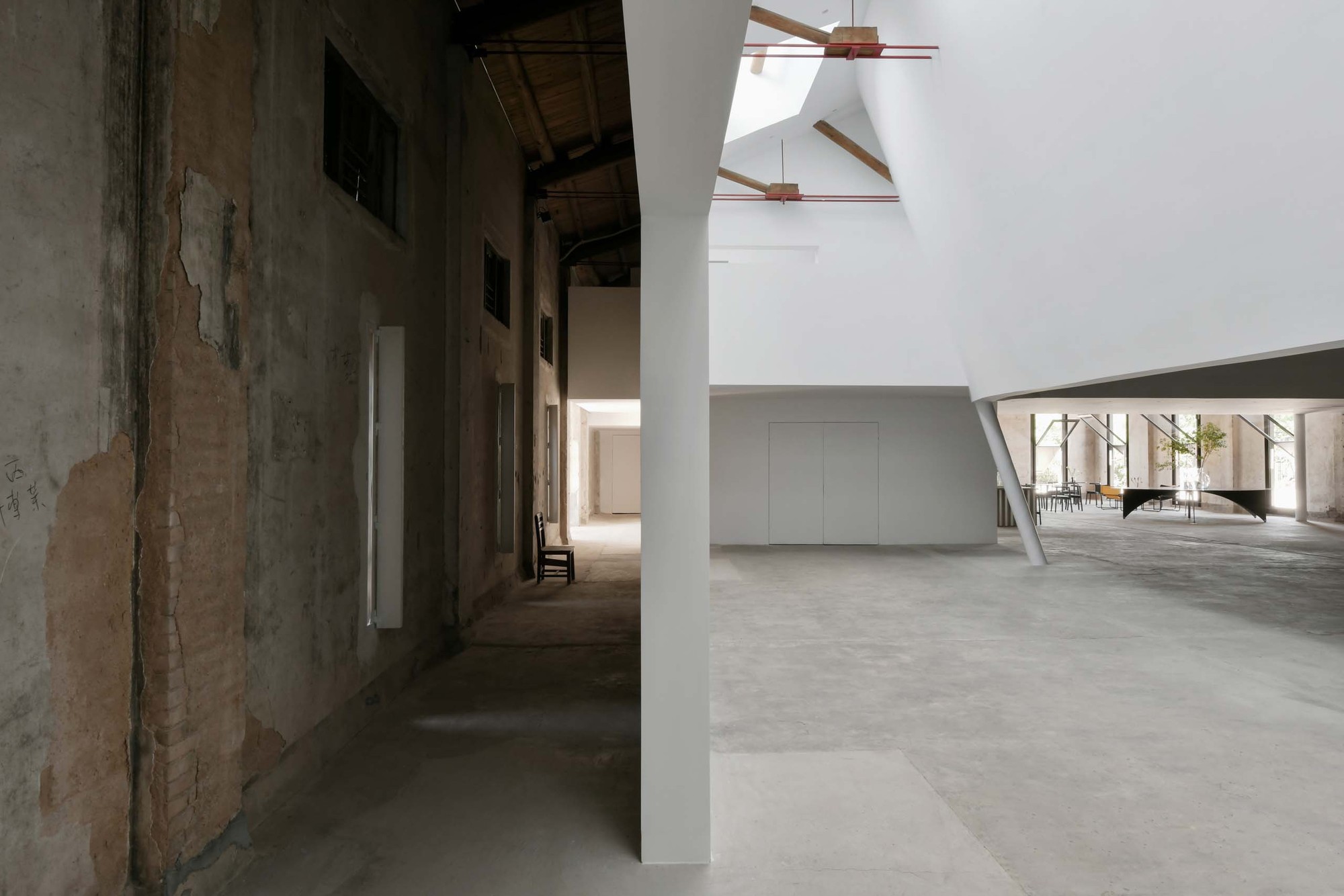 Gallery of Sugar Hall / guò bàn er - 10