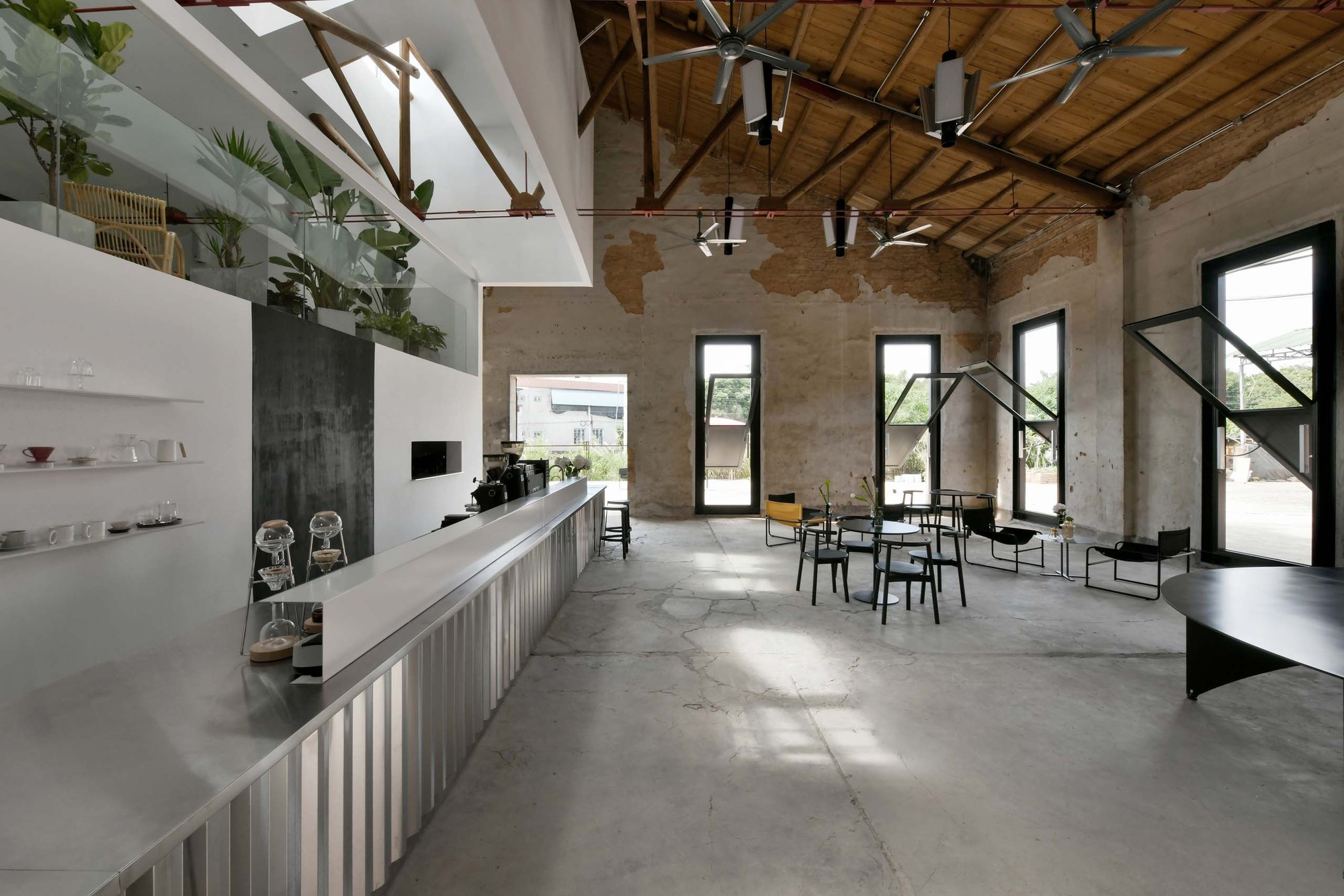 Gallery of Sugar Hall / guò bàn er - 15