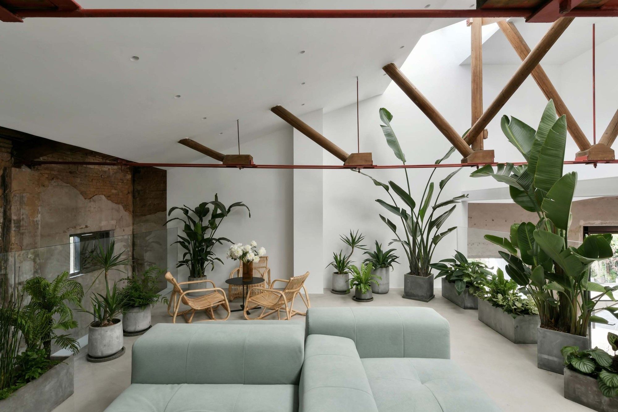 Gallery of Sugar Hall / guò bàn er - 20