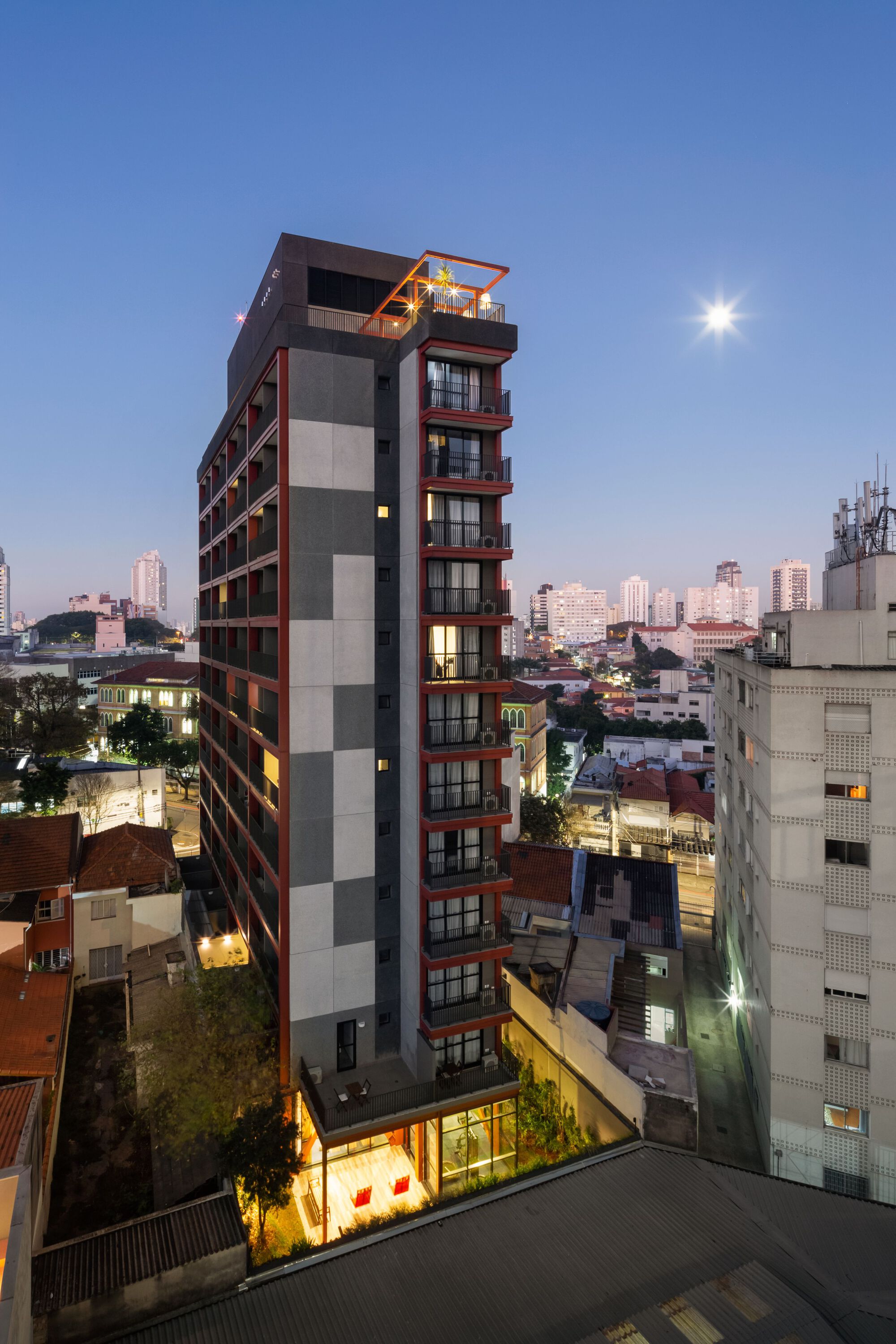 Gallery of Urbic Vila Mariana Residential Building / Ide Studio ...